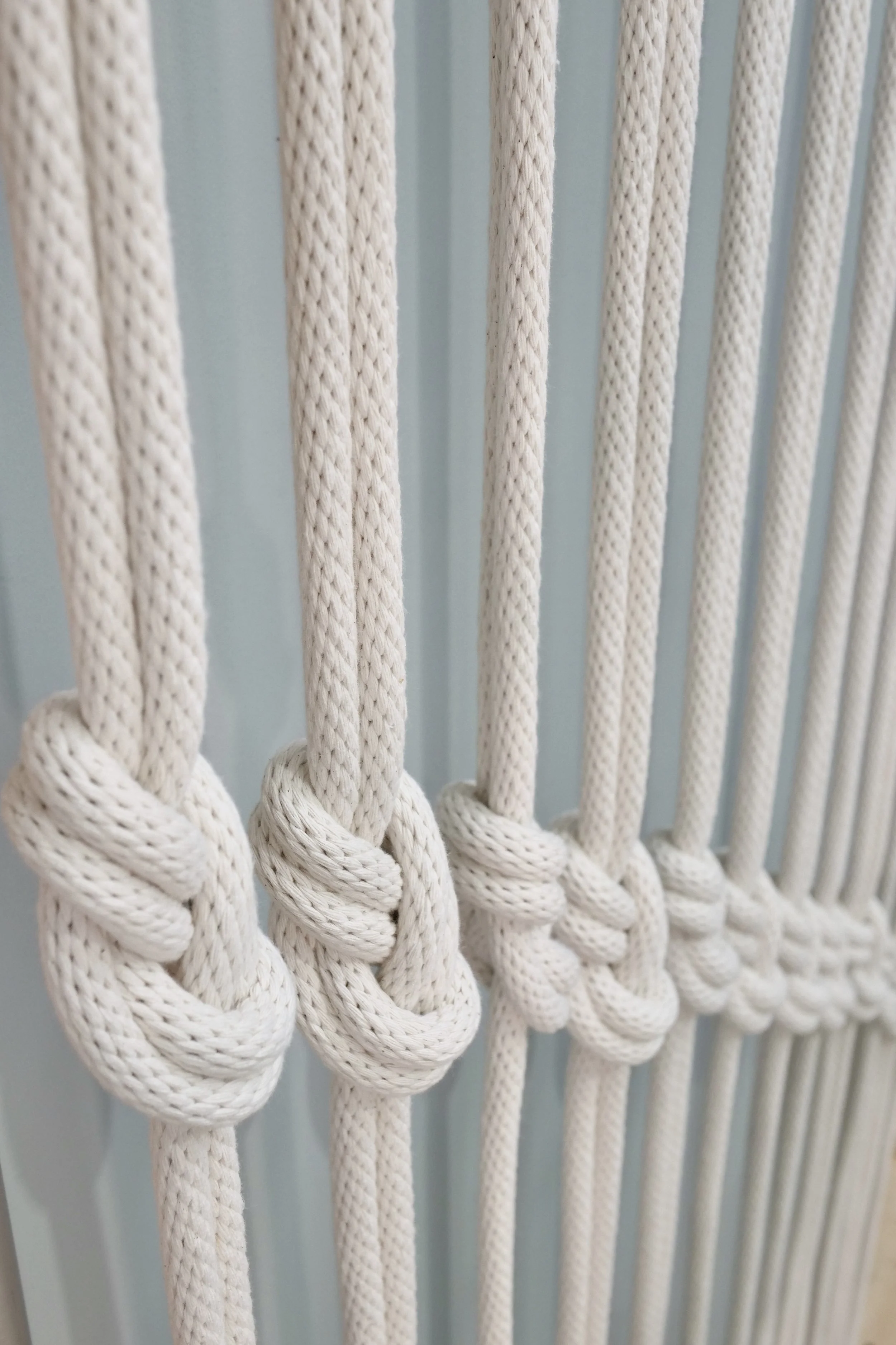 KNOTTED SINGLE Wall Hanging