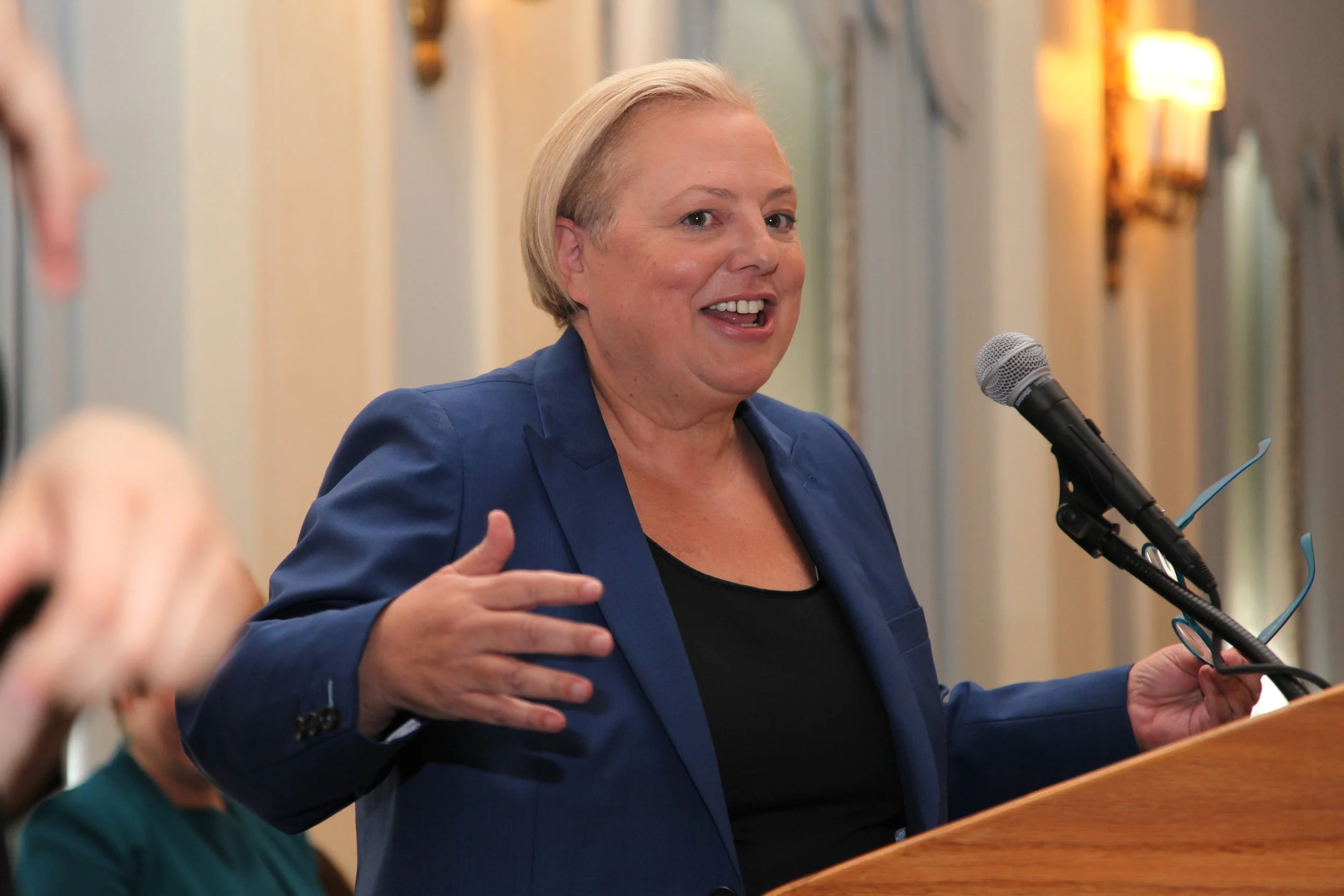 About Us — WomenLead