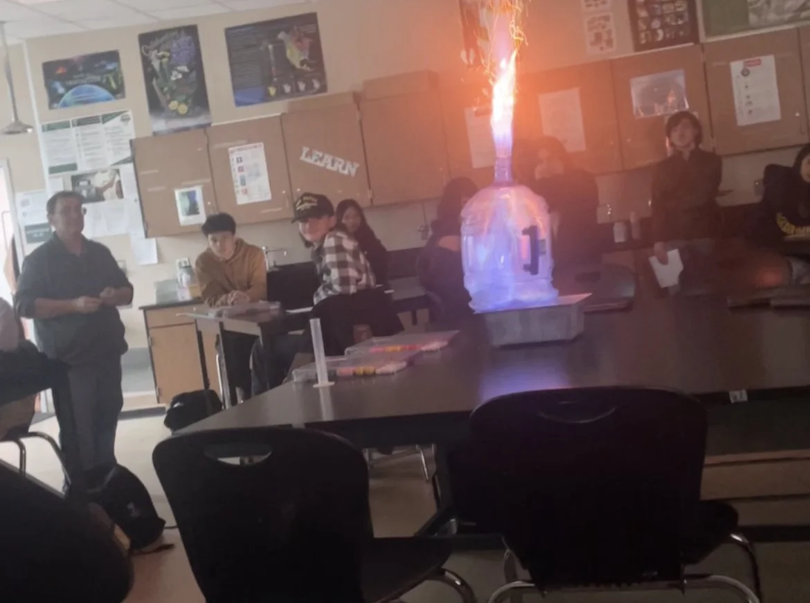 Popular Science: Chemistry teacher’s classroom is lit! — The Tower