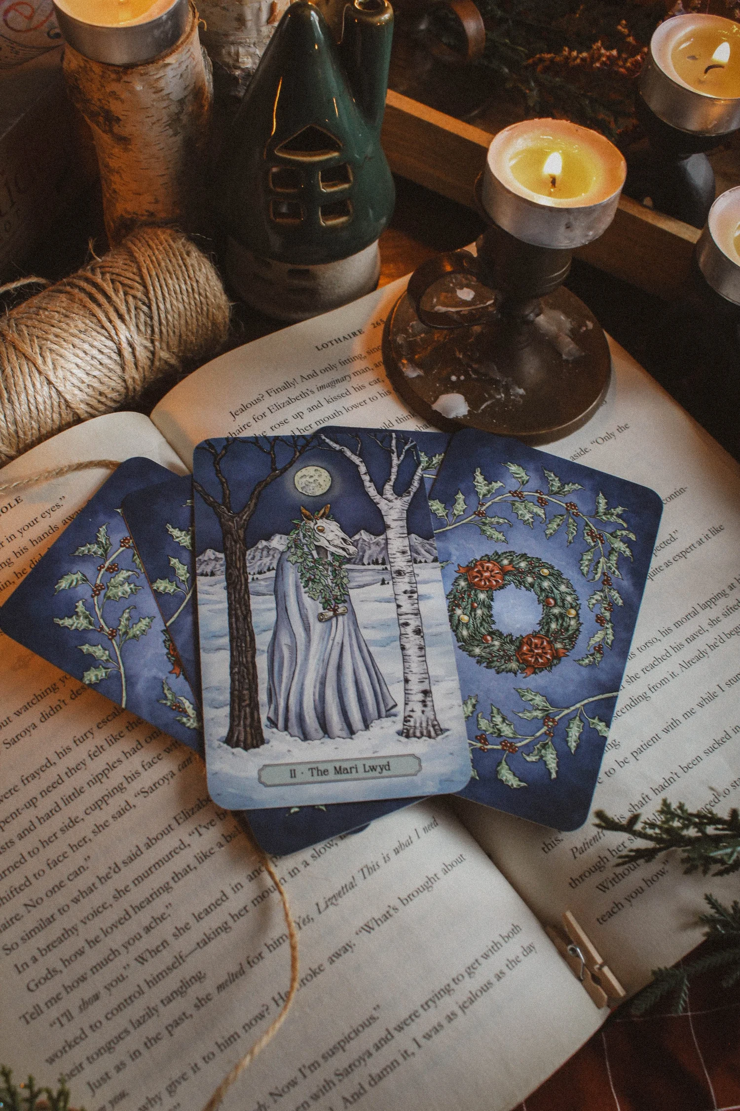 Yuletide Tarot Review — Spirit Element