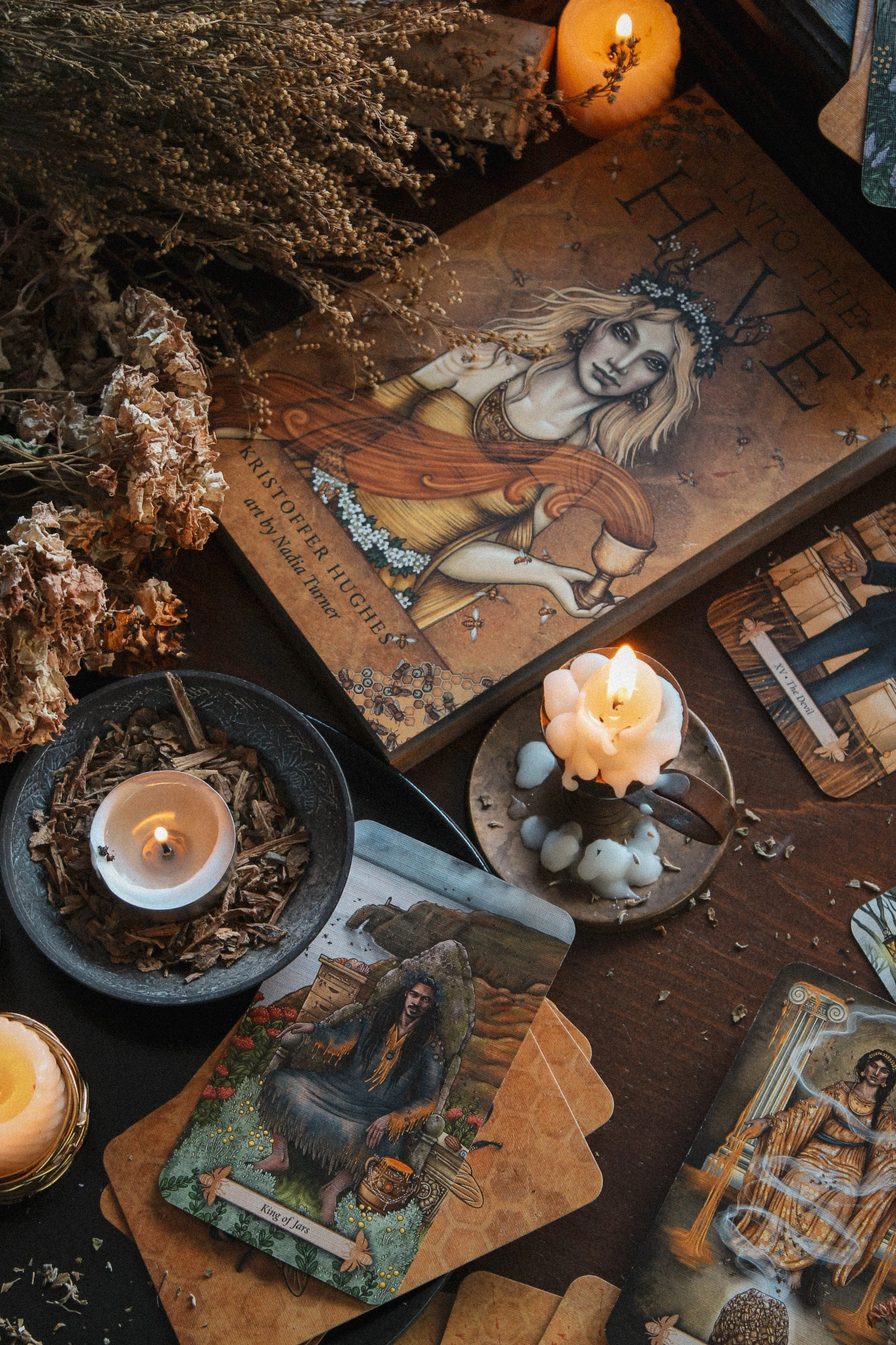 Bee Tarot Review — Spirit Element