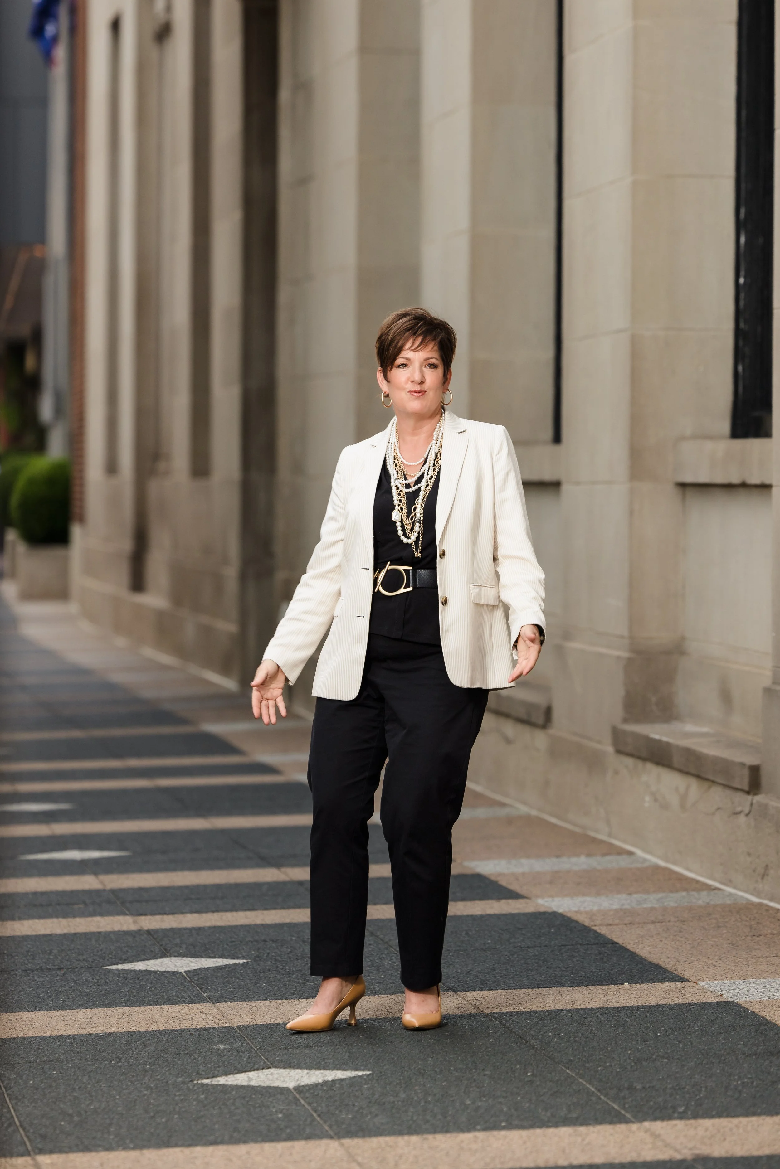 Speaker, Author, Executive Coach, Podcaster — HEIDI FRYE