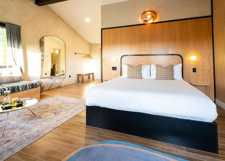 Boutique Motel Rooms in the Hudson Valley - Red Hook, NY | Reclaimed ...