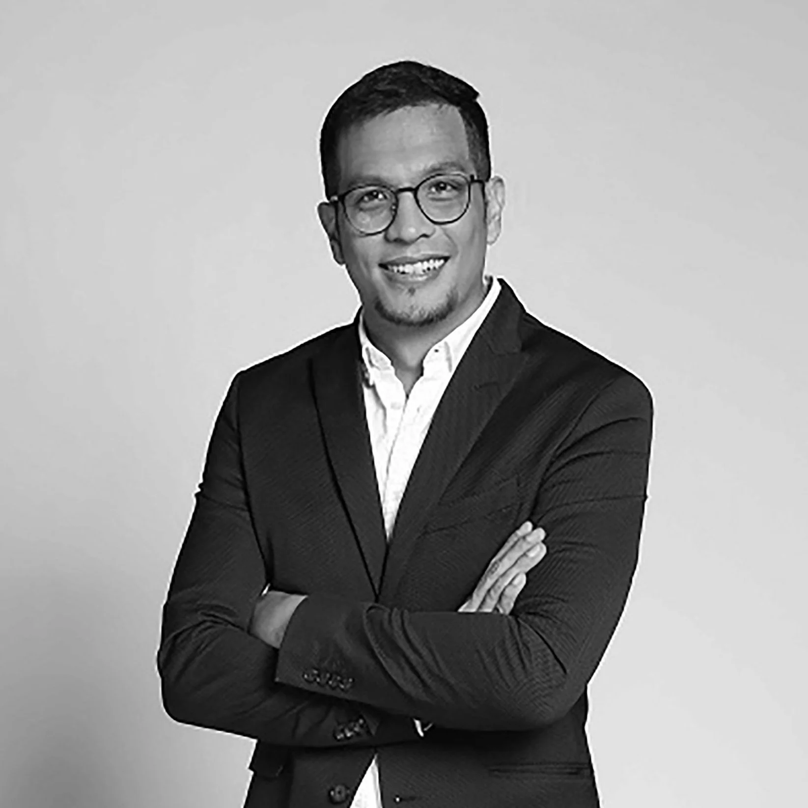 Team 1 — ONE SPORTS & ENTERTAINMENT