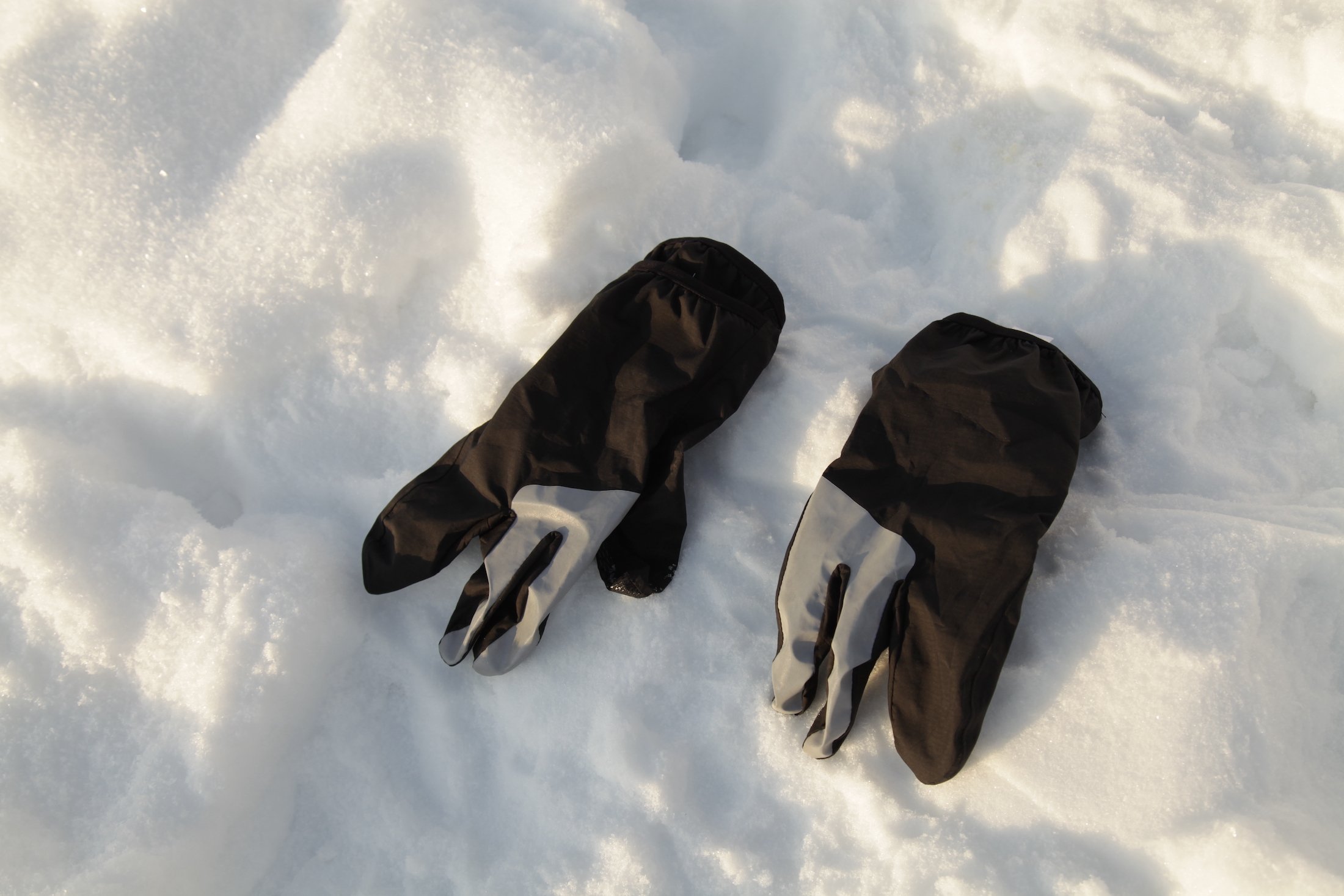 Triban Waterproof Overgloves (by Decathlon) review — Tales of Adventure ...
