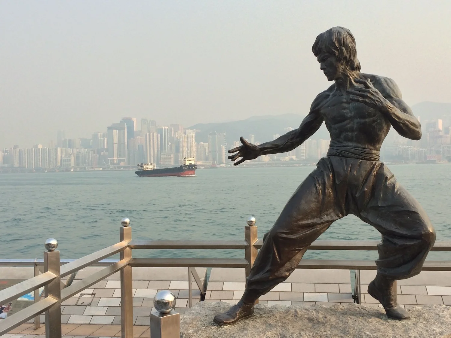 Finding Bruce Lee’s memorial on Hong Kong's Avenue of the Stars — Tales ...