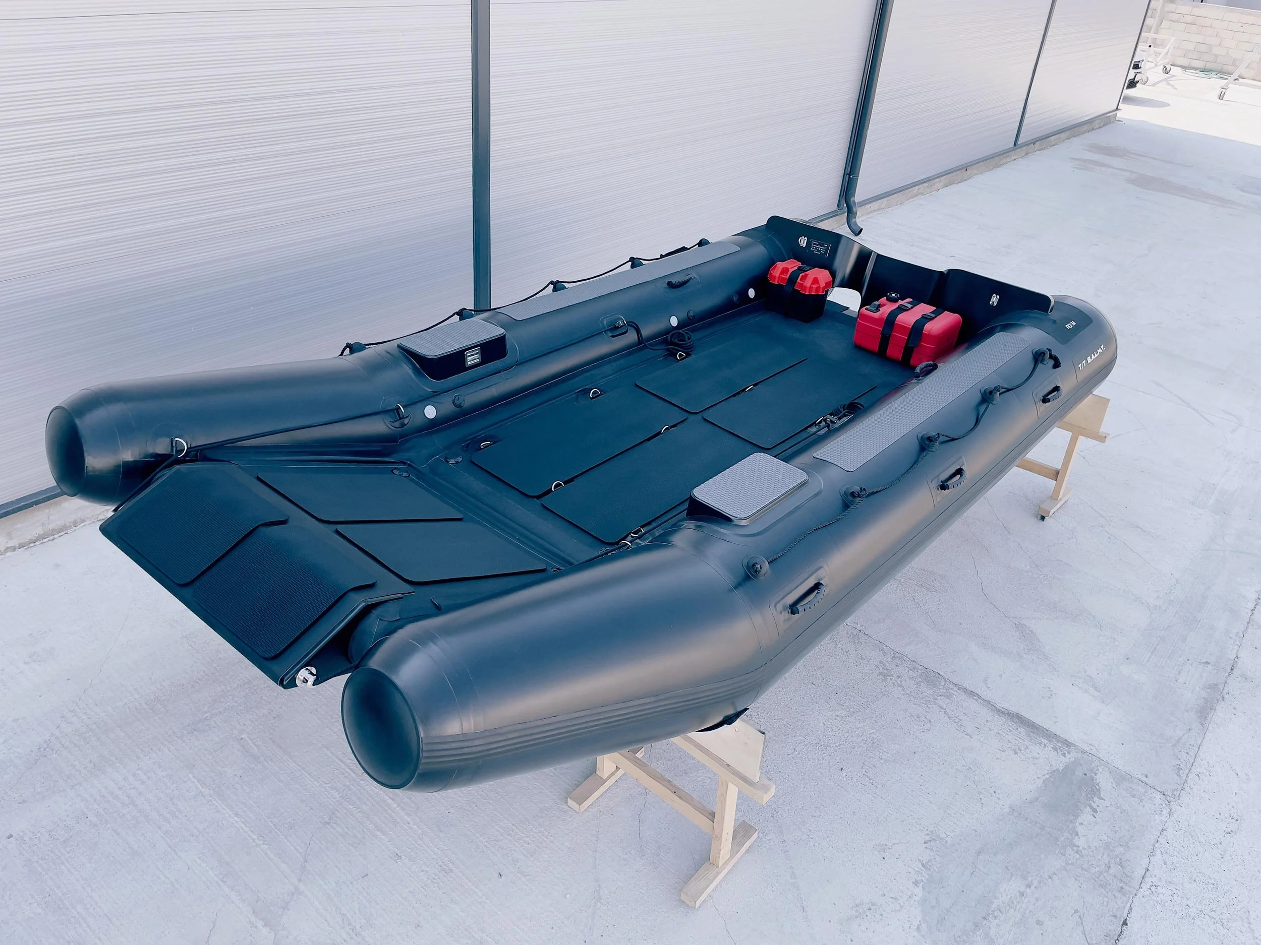 Inflatable Boats With Motor | Where will you ROAM?