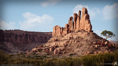 Striking Monument Valley Desert Environment - 64km² Map!