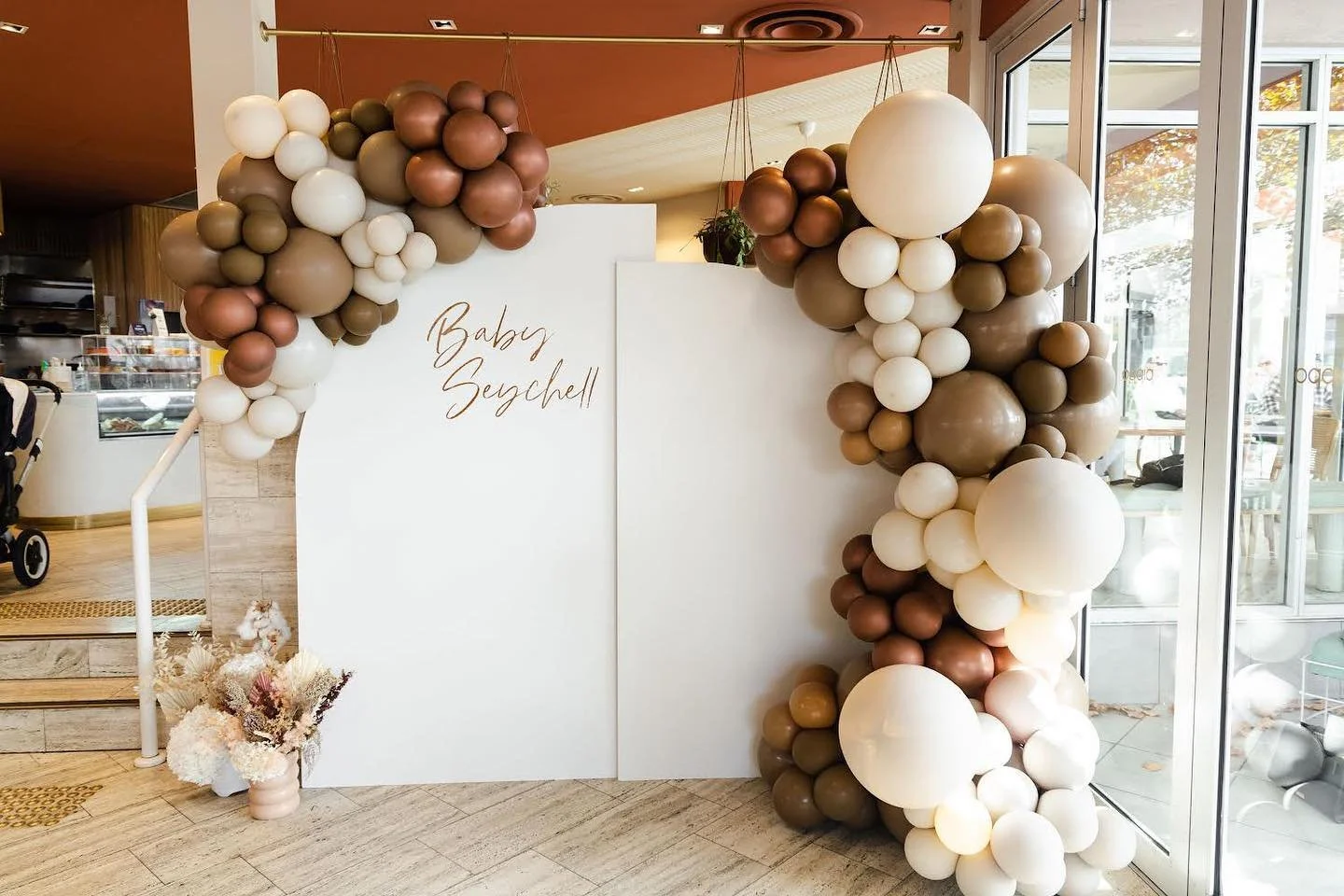 Square Ripple Backdrop + Arch Set — Luxe Events