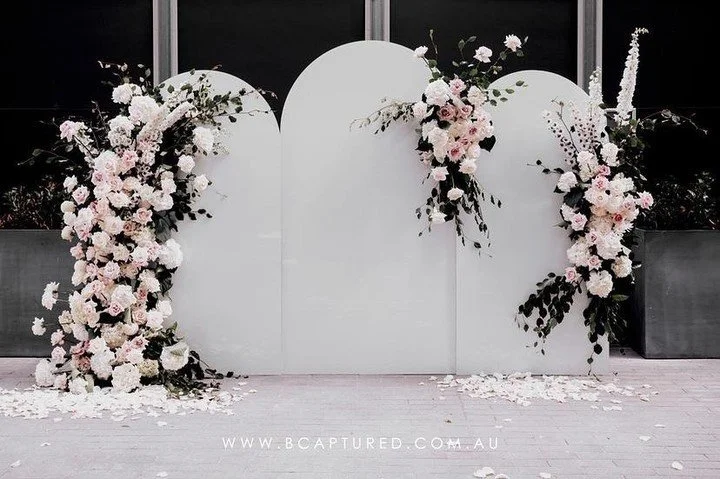 Square Ripple Backdrop + Arch Set — Luxe Events
