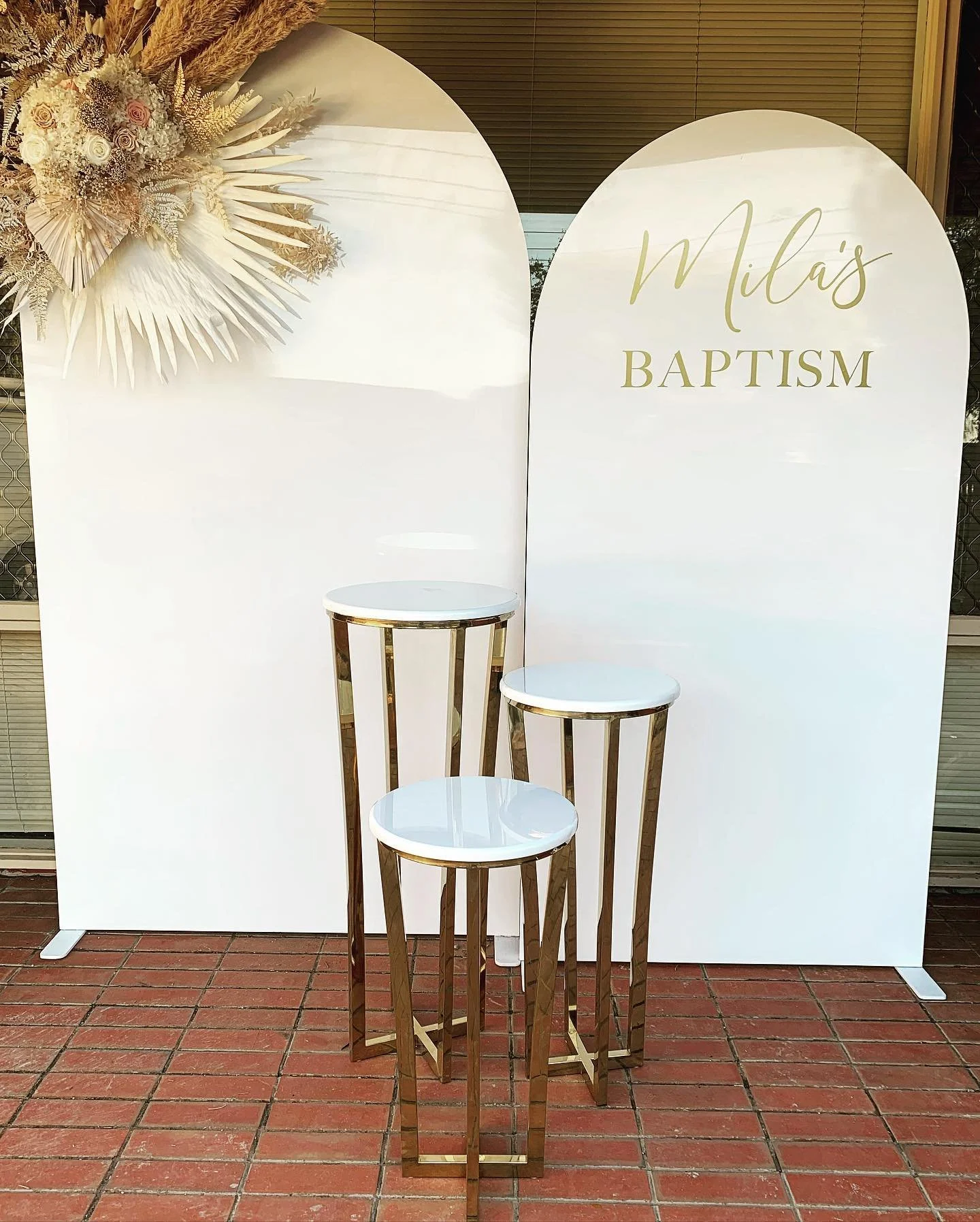 White Ripple Plinth Set — Luxe Events