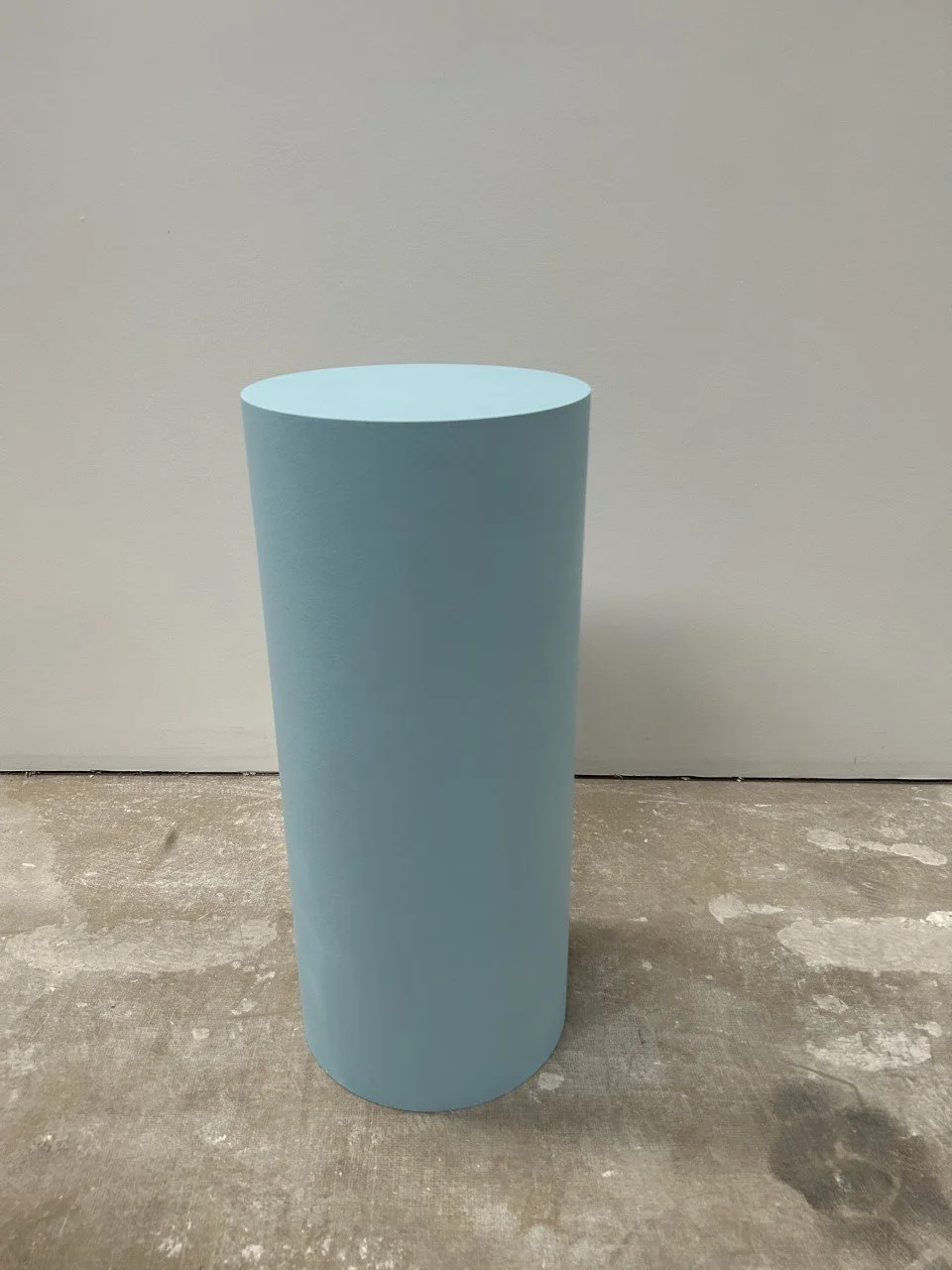 White Round Plinth — Luxe Events