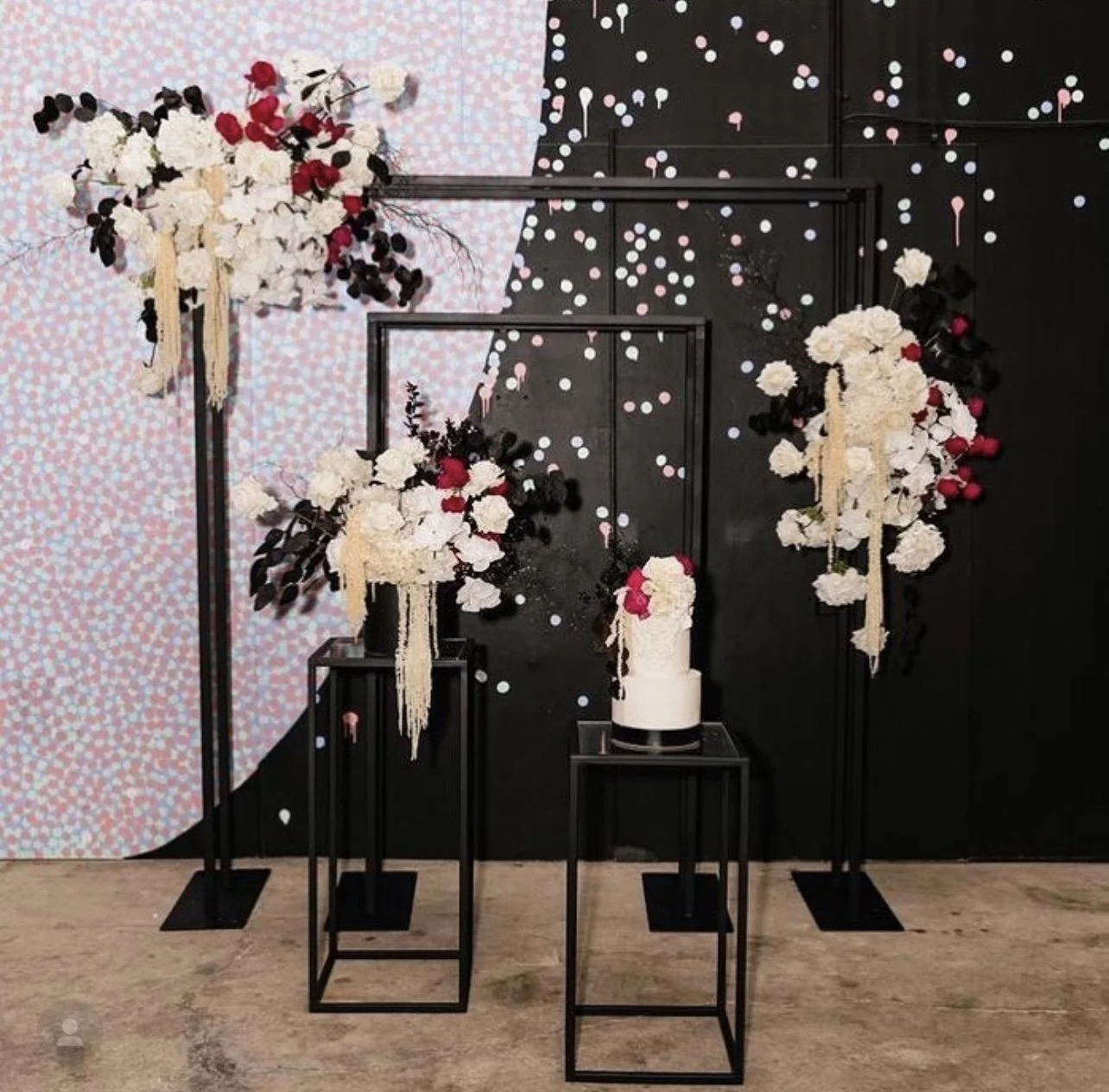 White Ripple Plinth Set — Luxe Events