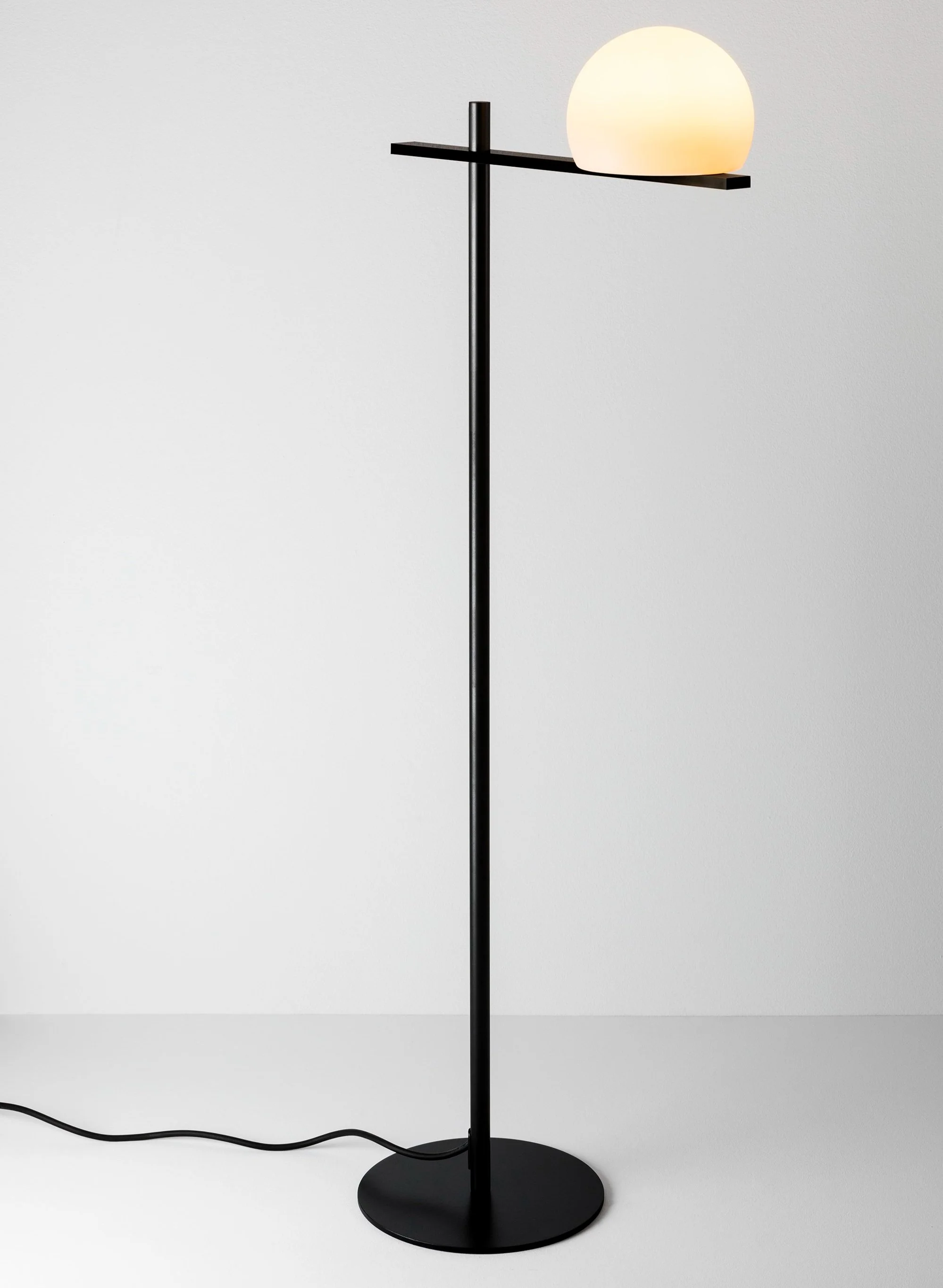 Outdoor Wall Sconce Black CIRC A-3720X by Estiluz — estiluz