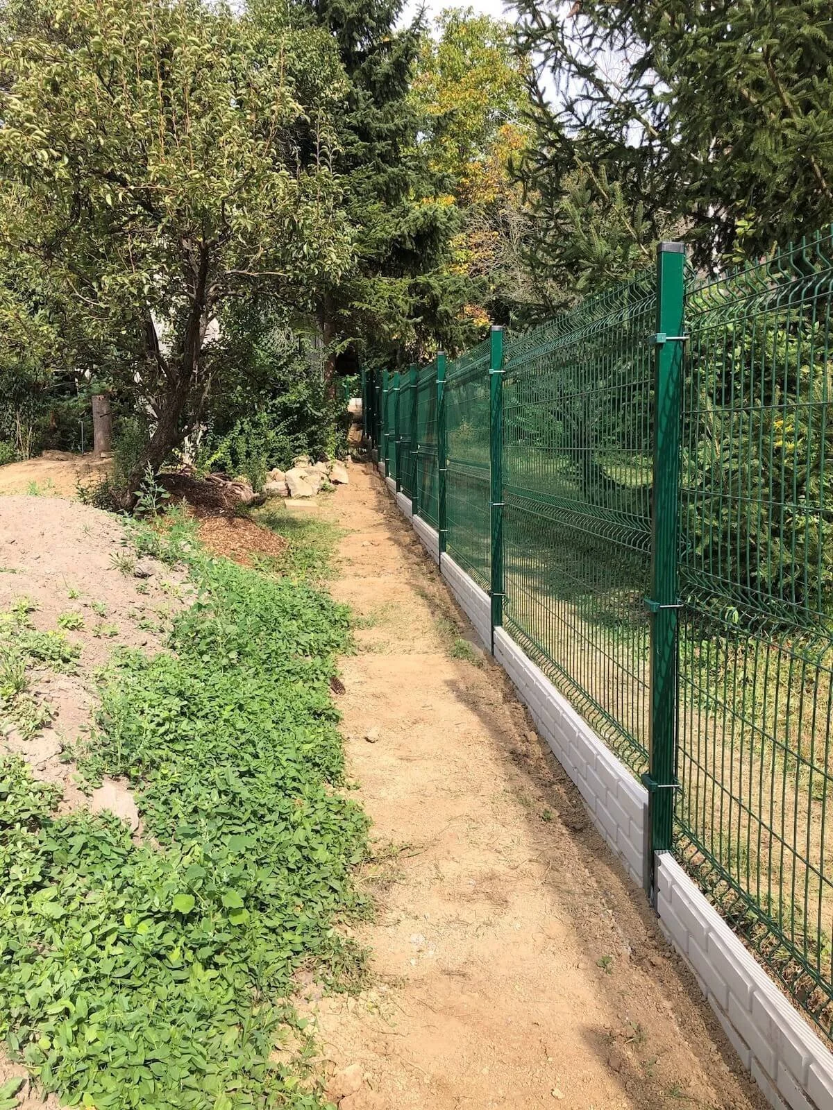 Light wire fence panels - Alfafence Lithuania