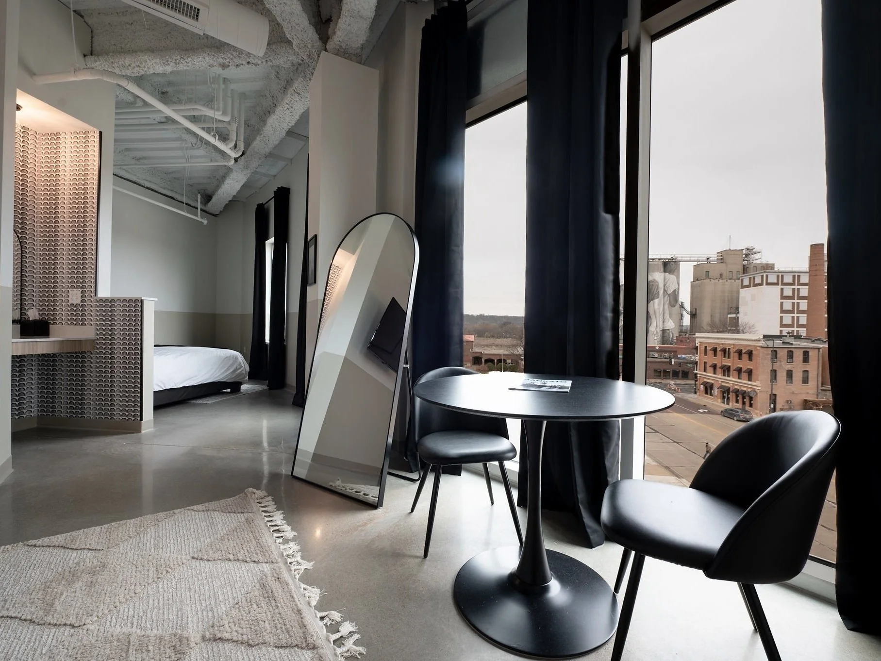 HOTEL | Experience Your Stay Now — Arch + Cable