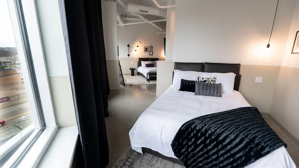 ROOMS — Arch + Cable