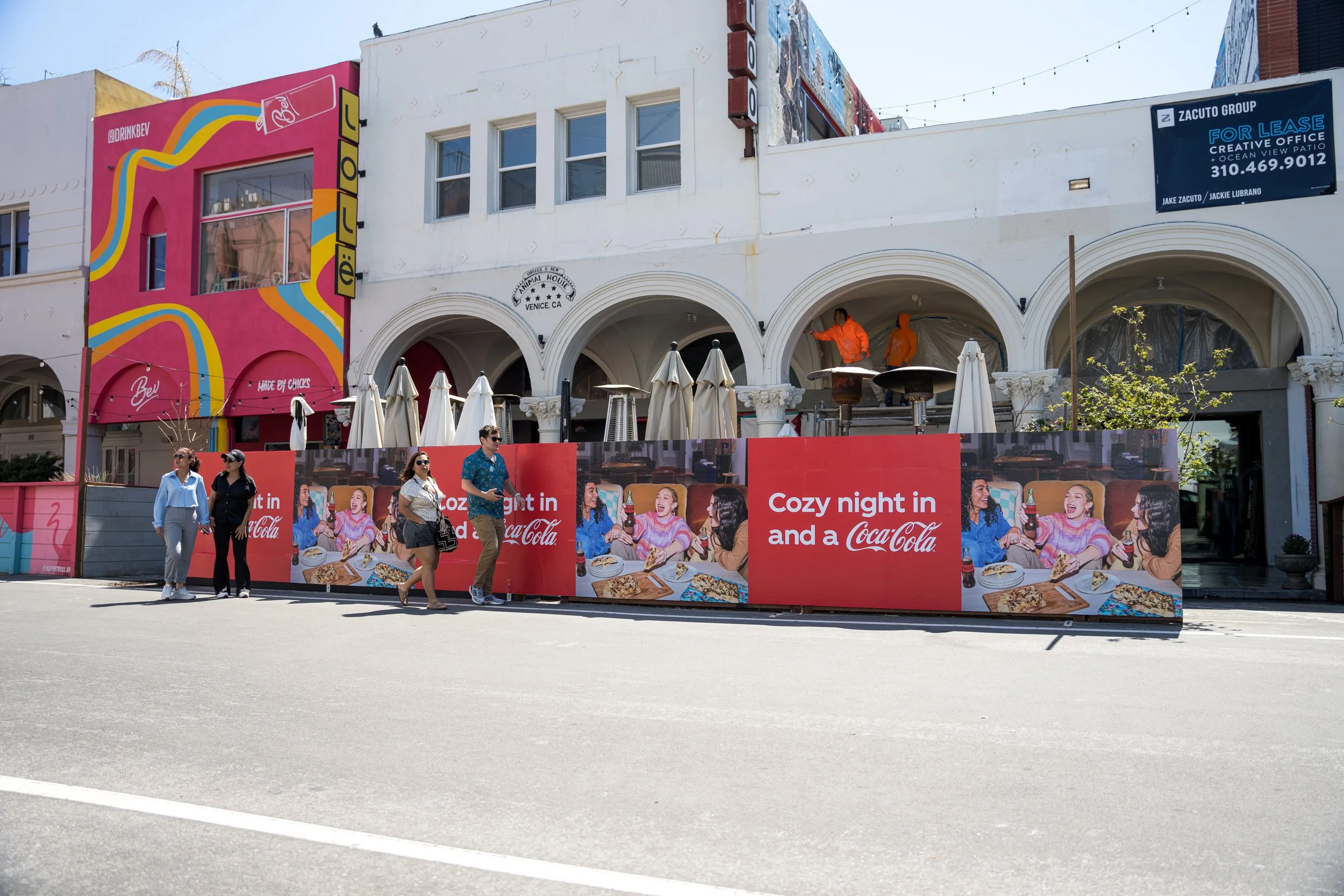 Coca-Cola x Magic Meals — Atlas Media | Disruptive OOH