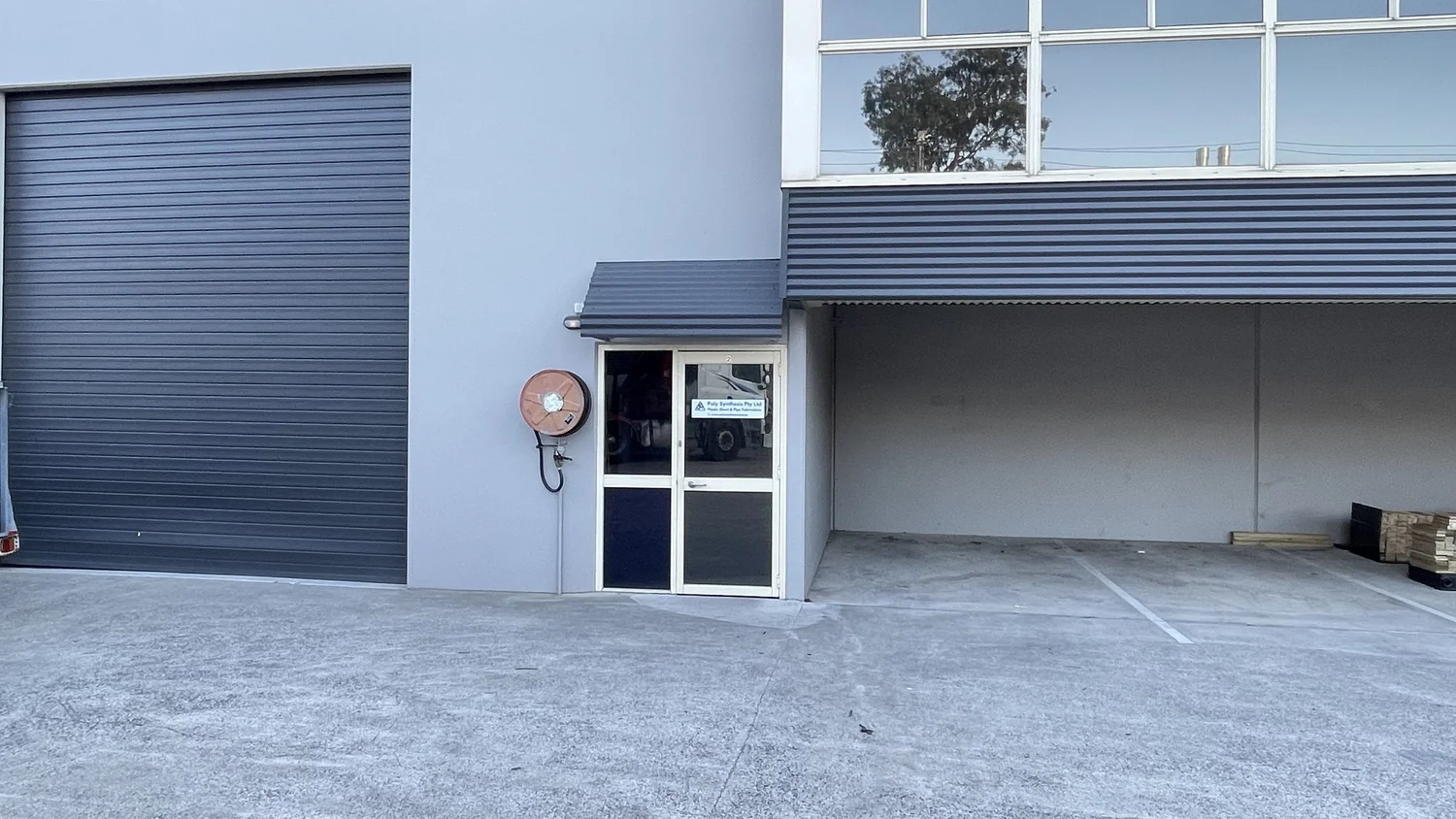 Poly Synthesis Engineering Plastics & Fabrication