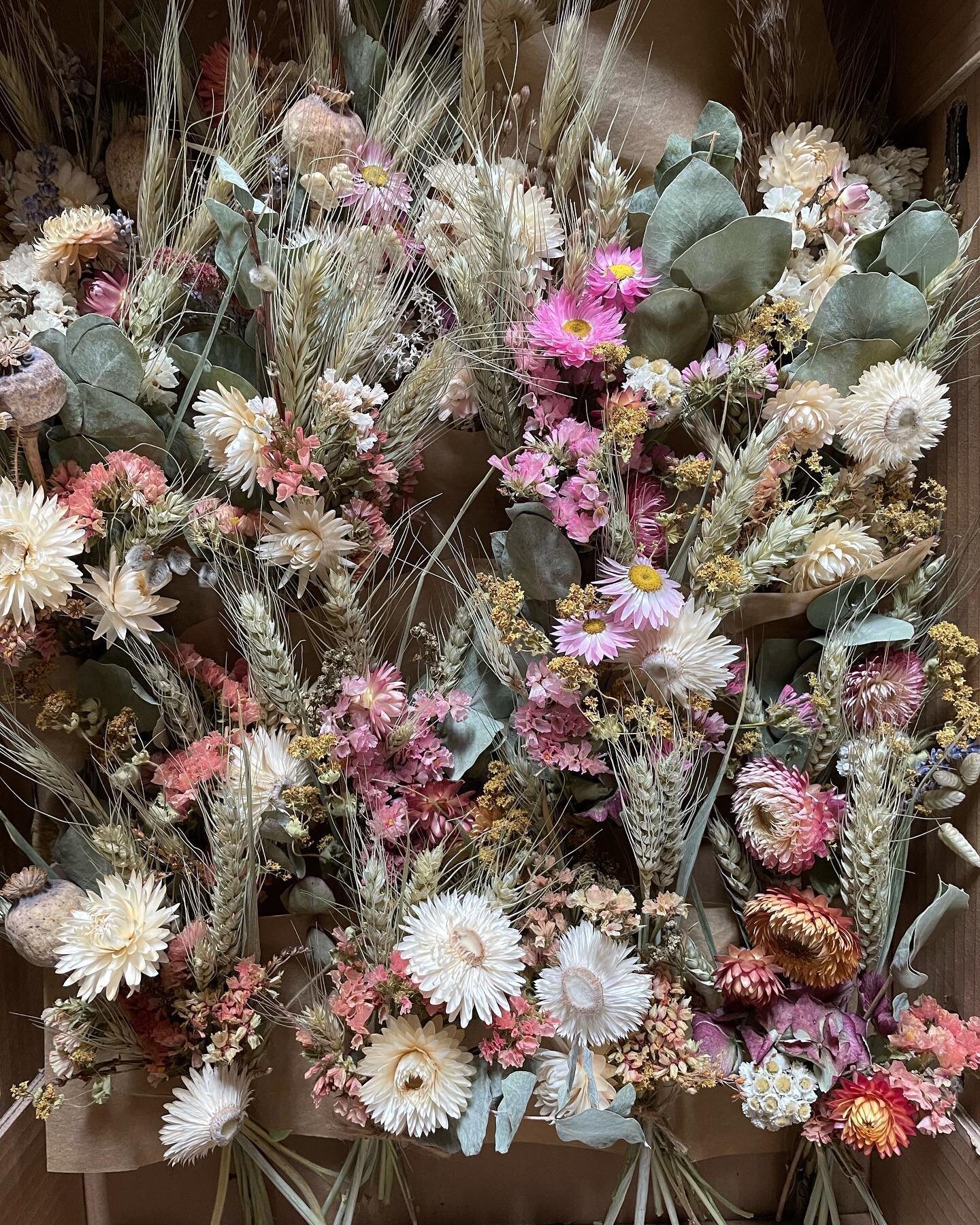 Bracken and Fleur - Dried flowers - sustainable, bespoke creations from ...