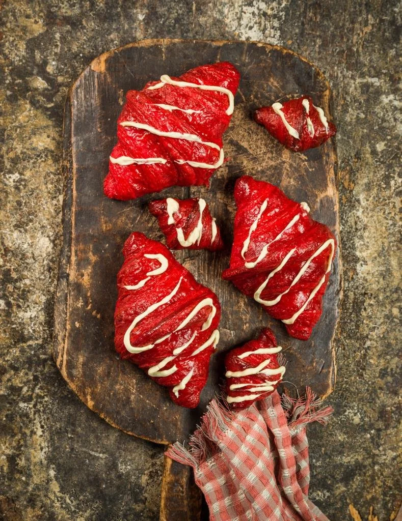 Red Velvet Croissant — De Baere