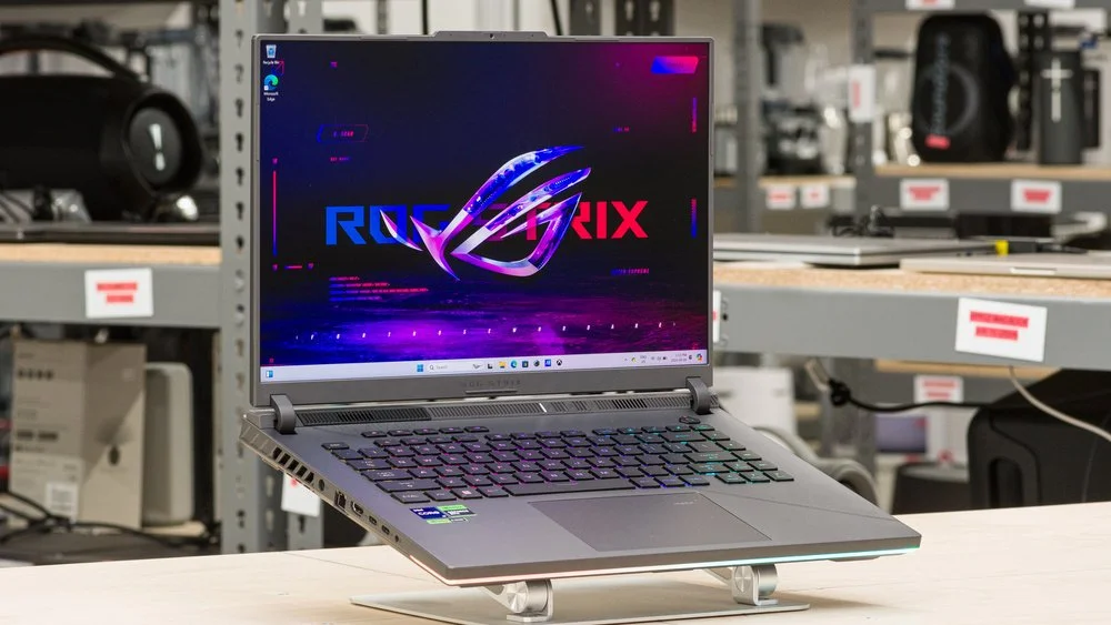 Best Gaming Laptop Under $1500? ASUS ROG Strix G16 the Ultimate Mid ...