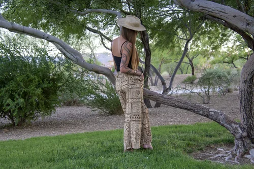 Island Edge Designs Contemporary island fashion for men and women