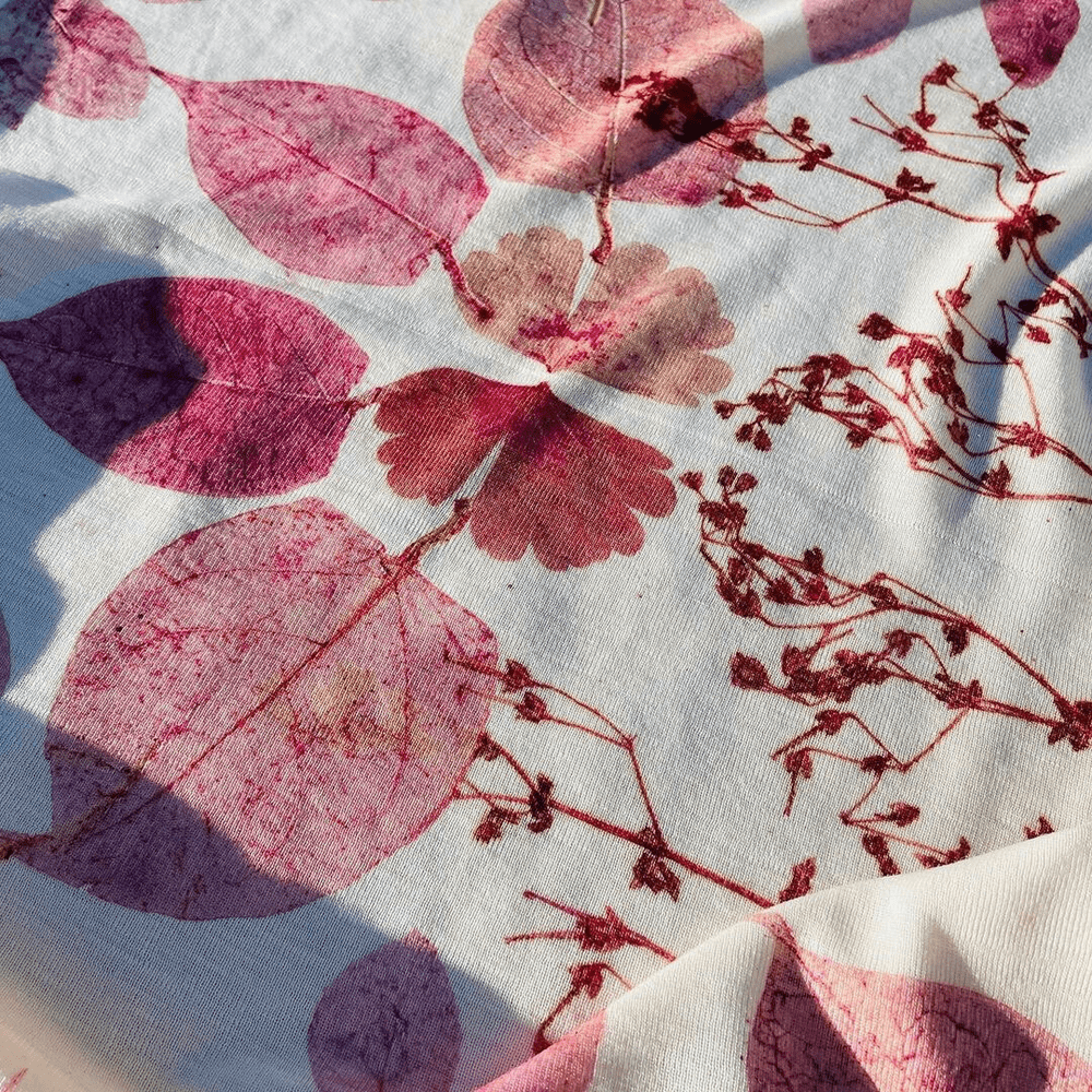 LEARN THE ART OF ECO-PRINTING WITH FLOWERS AND PLANTS