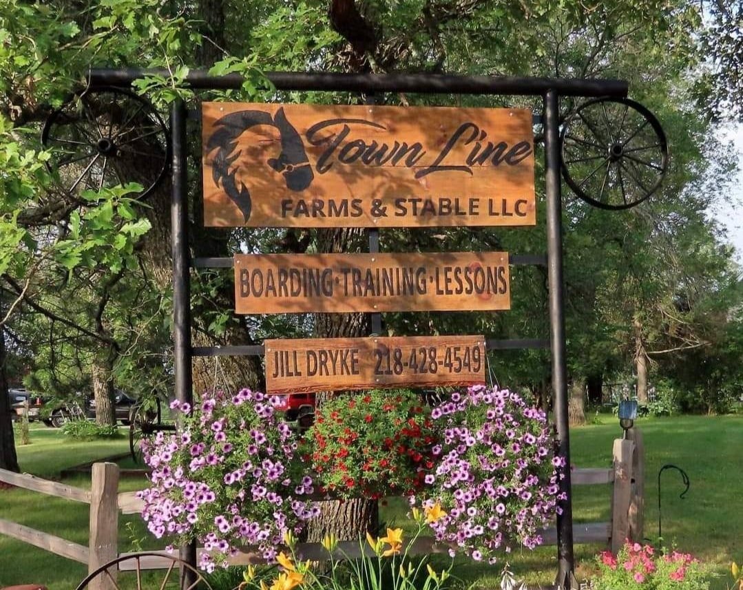 Town Line Farms & Stable LLC