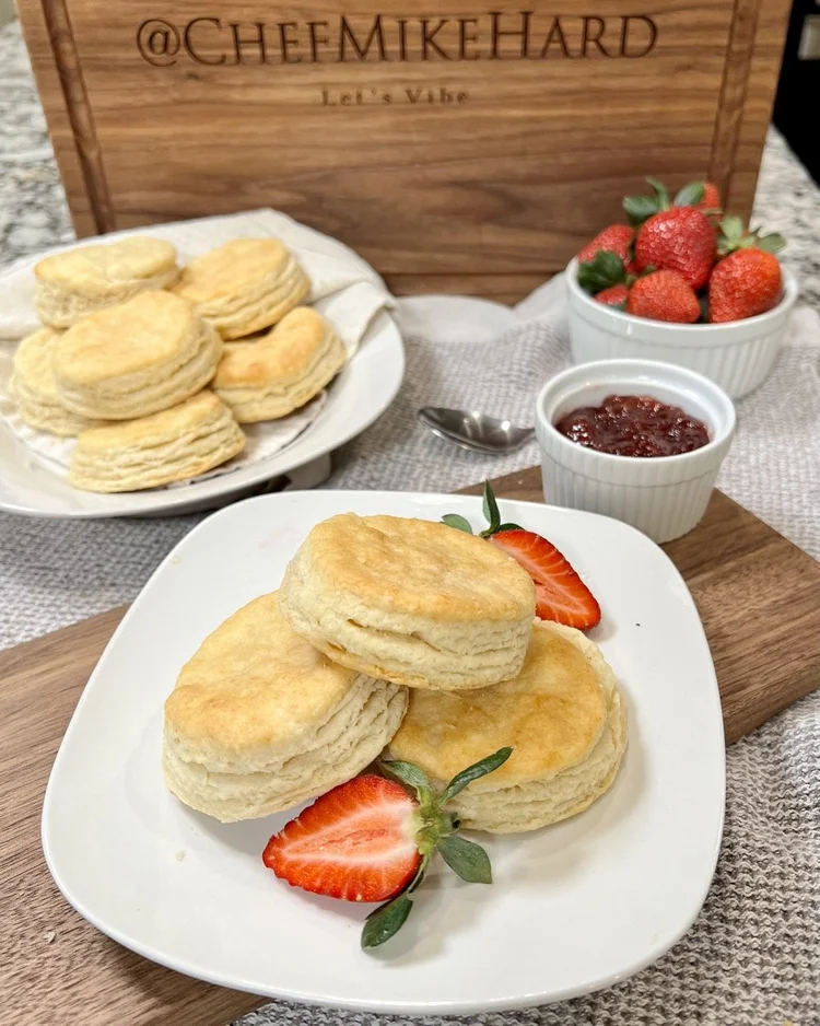 Easy 3 Ingredient Flaky Biscuits — @chefmikehard Recipes!
