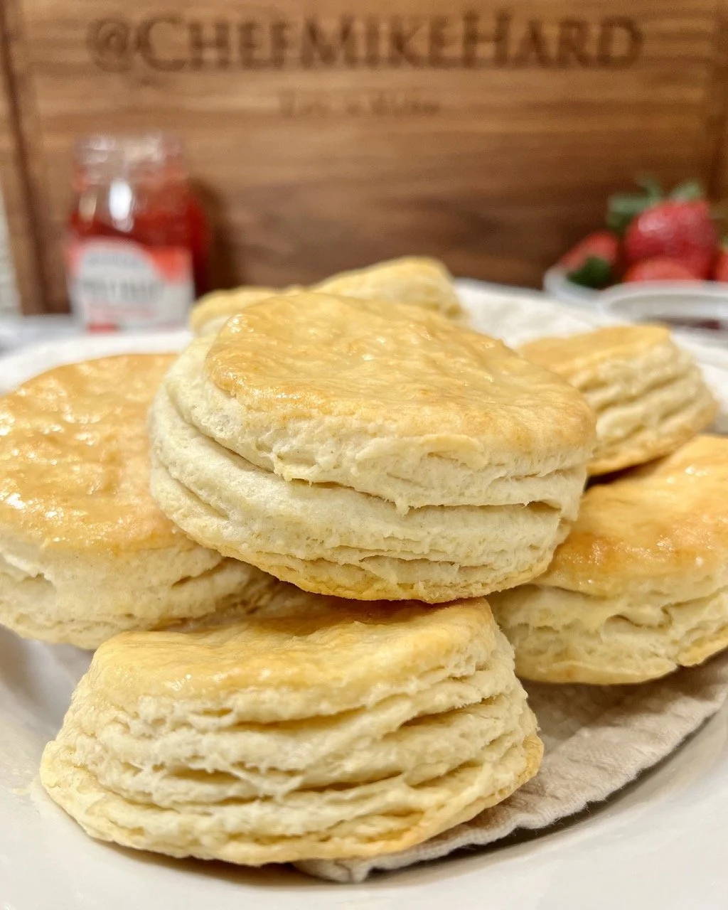 Easy 3 Ingredient Flaky Biscuits — @chefmikehard Recipes!