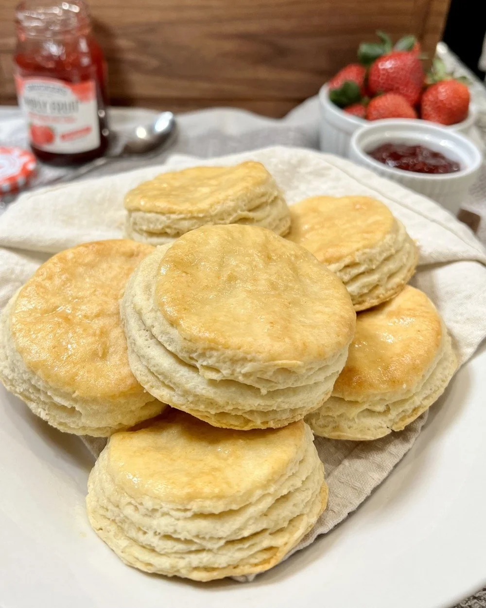 Easy 3 Ingredient Flaky Biscuits — @chefmikehard Recipes!