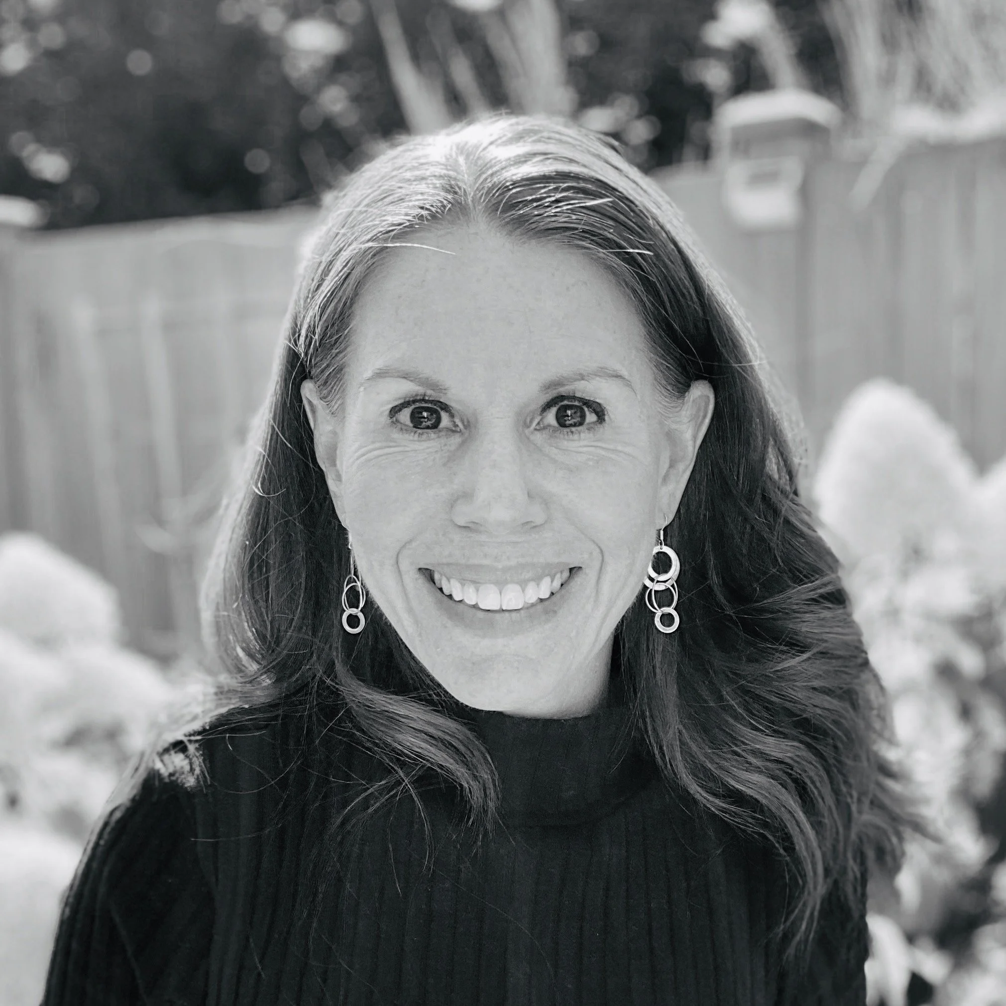 About — Dr. Elizabeth