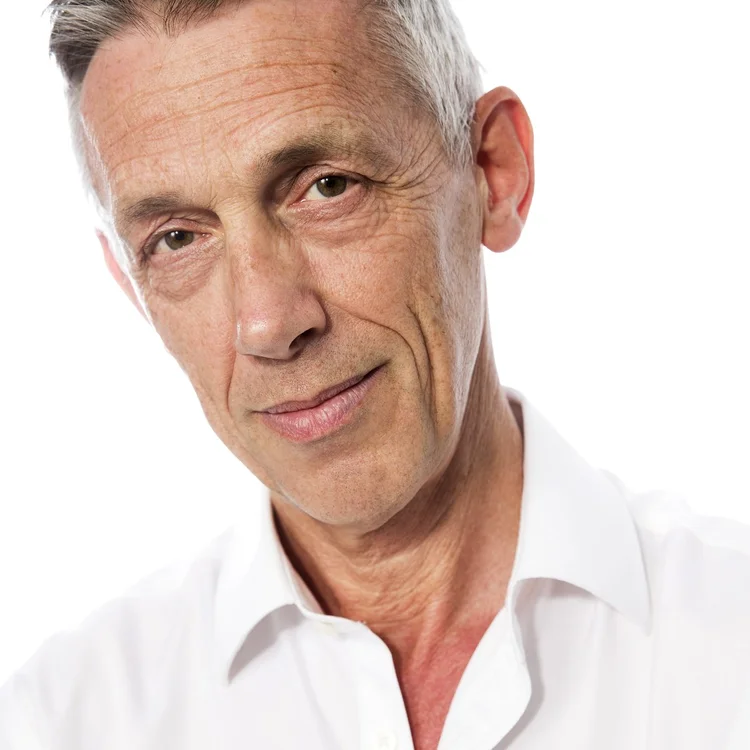 About — Jonathan Bate