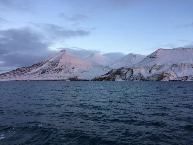 Svalbard Travel Guide — Solo Female Wanderer
