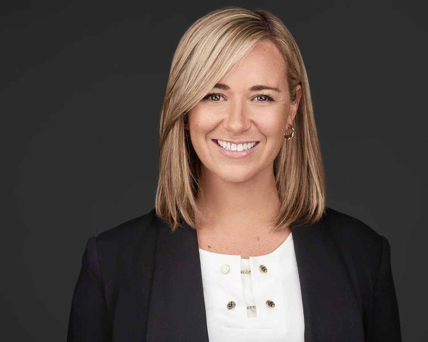 4 HEADSHOT TIPS FOR WOMEN TO LOOK AMAZING — WASIO faces