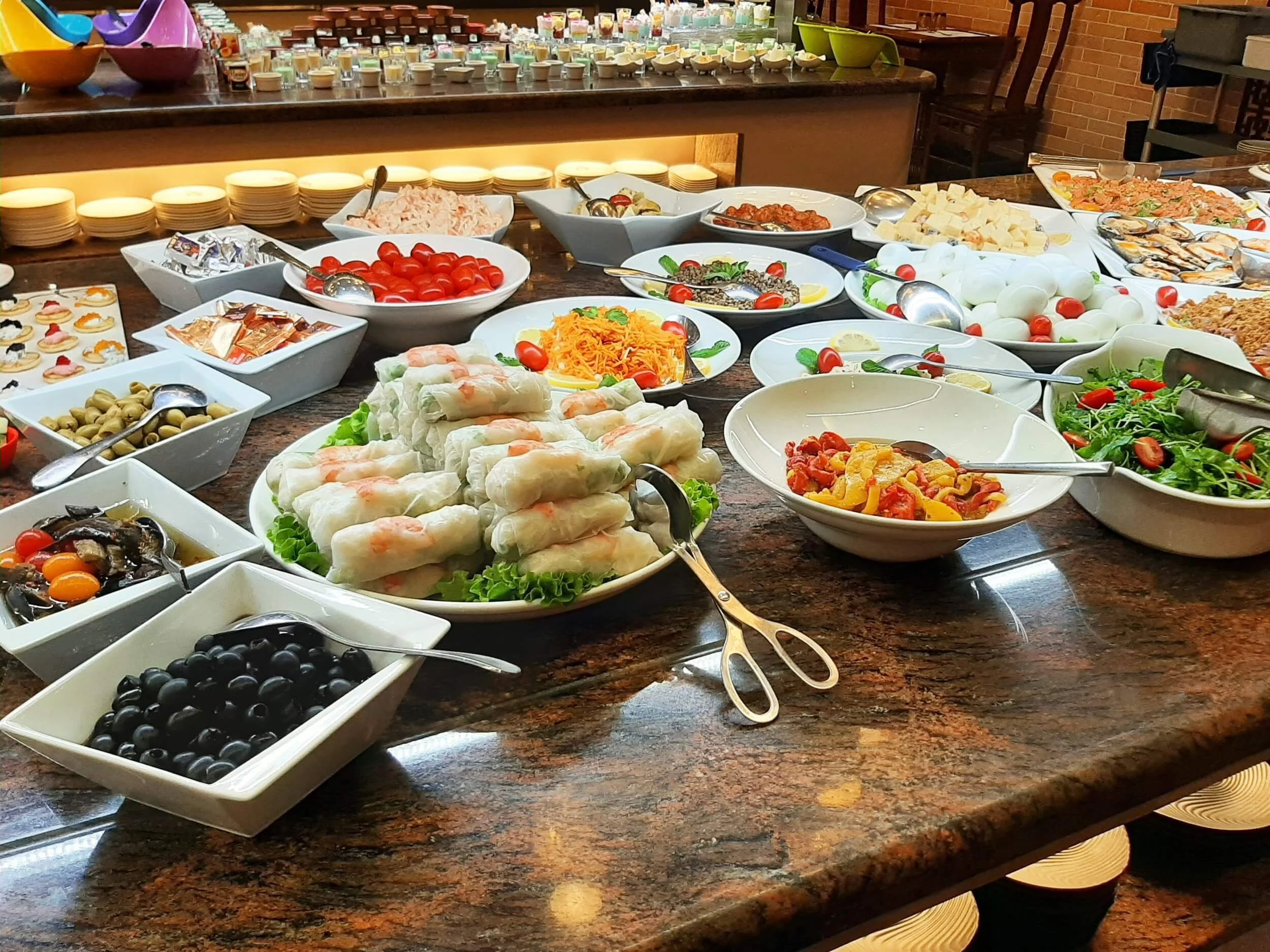 ROYAL BUFFET BORDEAUX, MERIGNAC - Restaurant Buffet Franco-Asiatique à ...