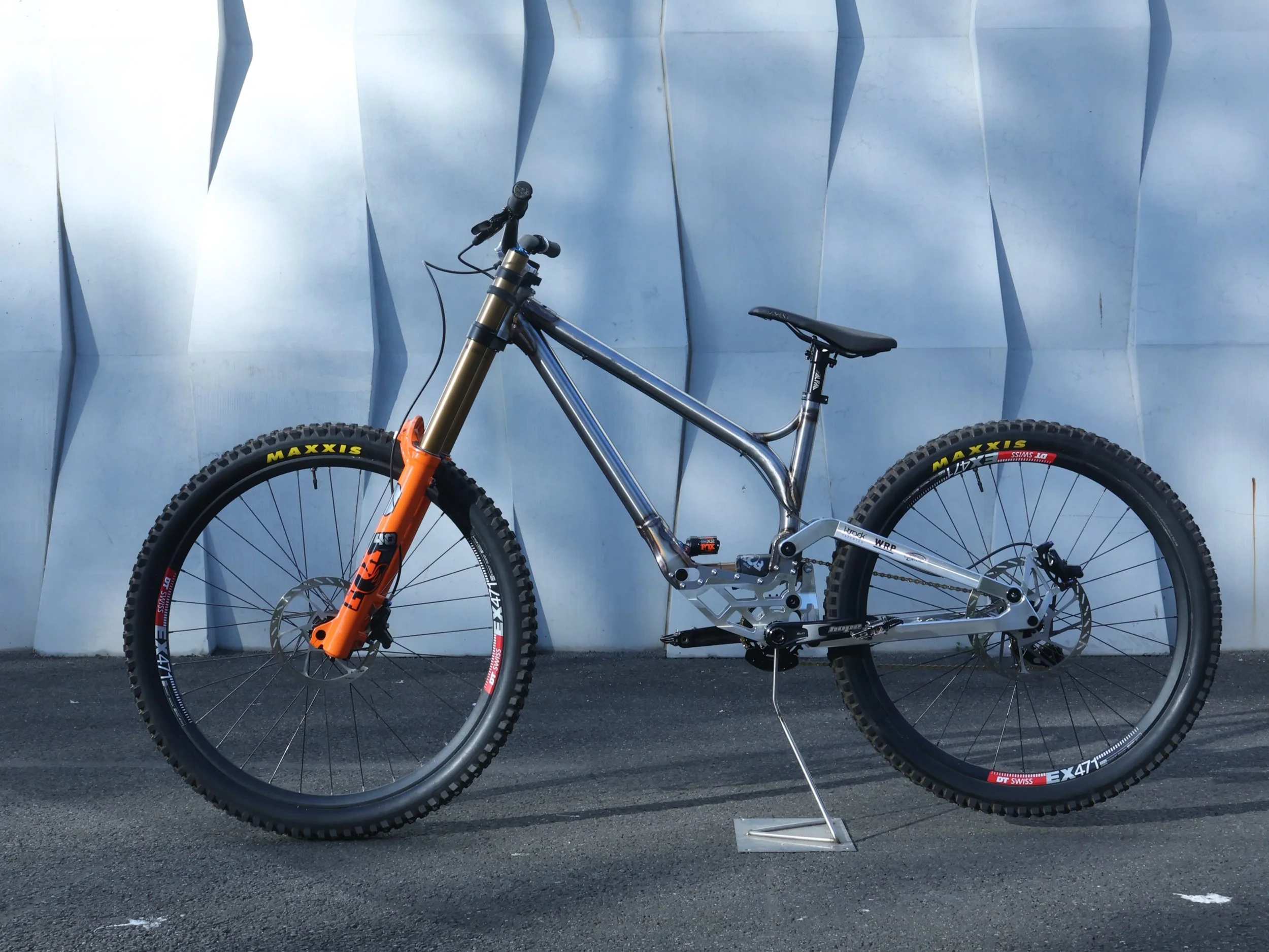 GRAVITY — TRINITY_MTB