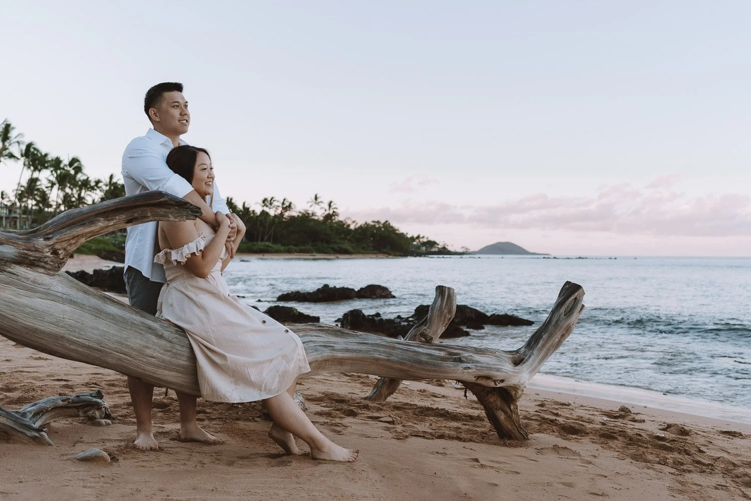 Couples Posing Tips | Maui Beach Photoshoot — Maui Couples, Maternity ...