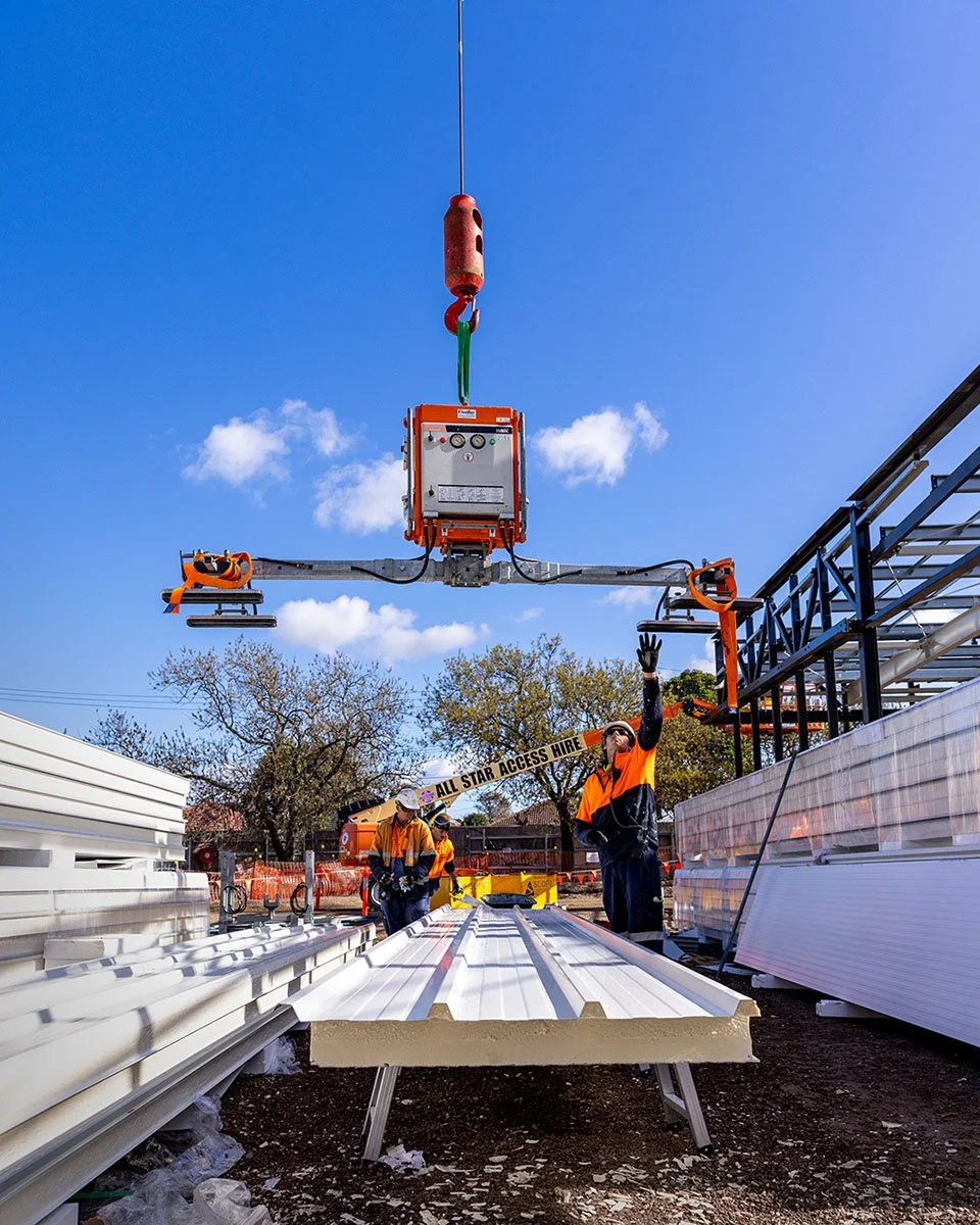 General Or Specialised Roof Sheet Lifting Service Melbourne | Sventek