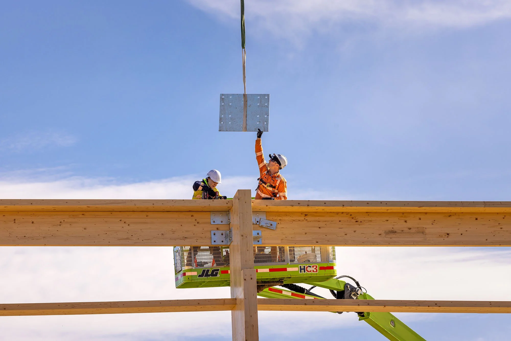 Operating Cranes In Extreme Conditions | Sventek Cranes & Rigging