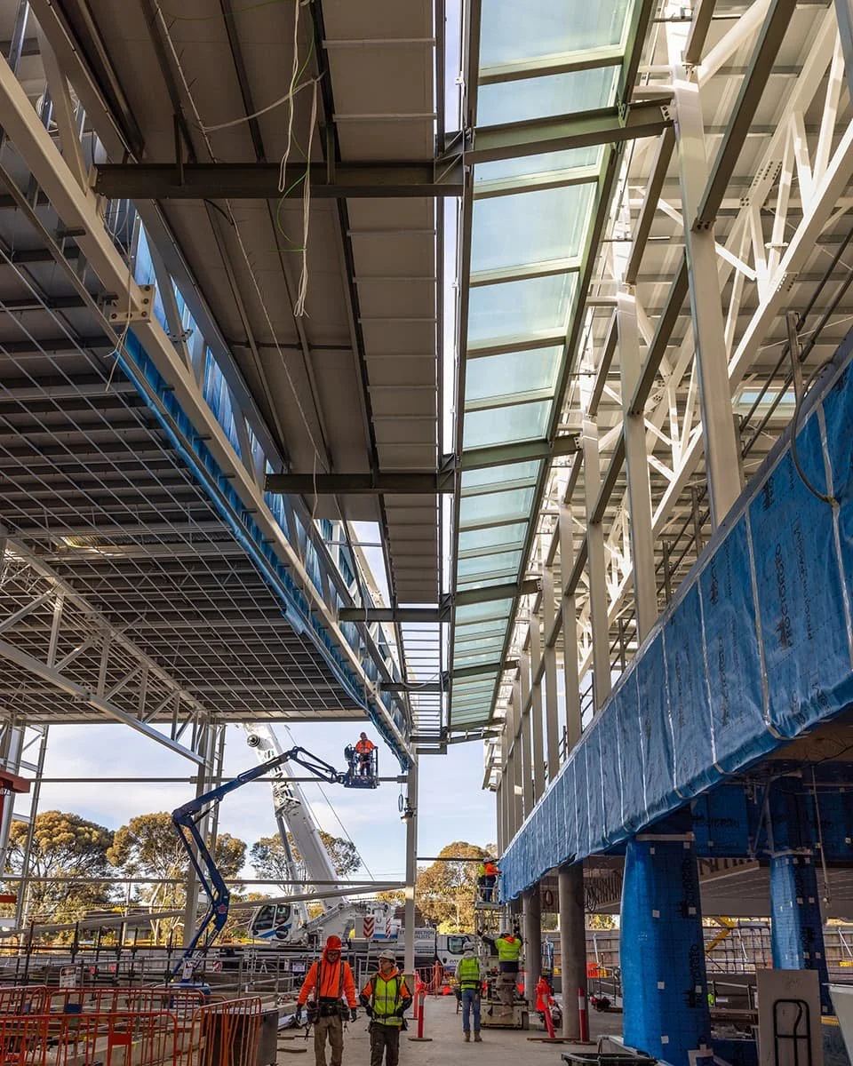 How Is Glass Lifted? | Sventek Cranes & Rigging