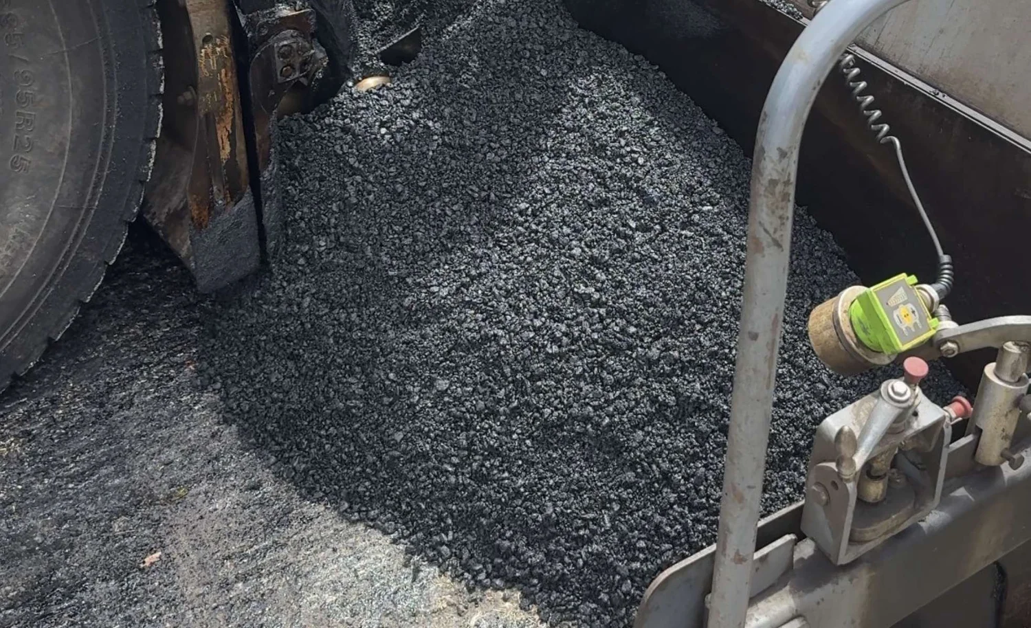 Why Asphalt is Used for Roads | Elite Roads | Elite Roads