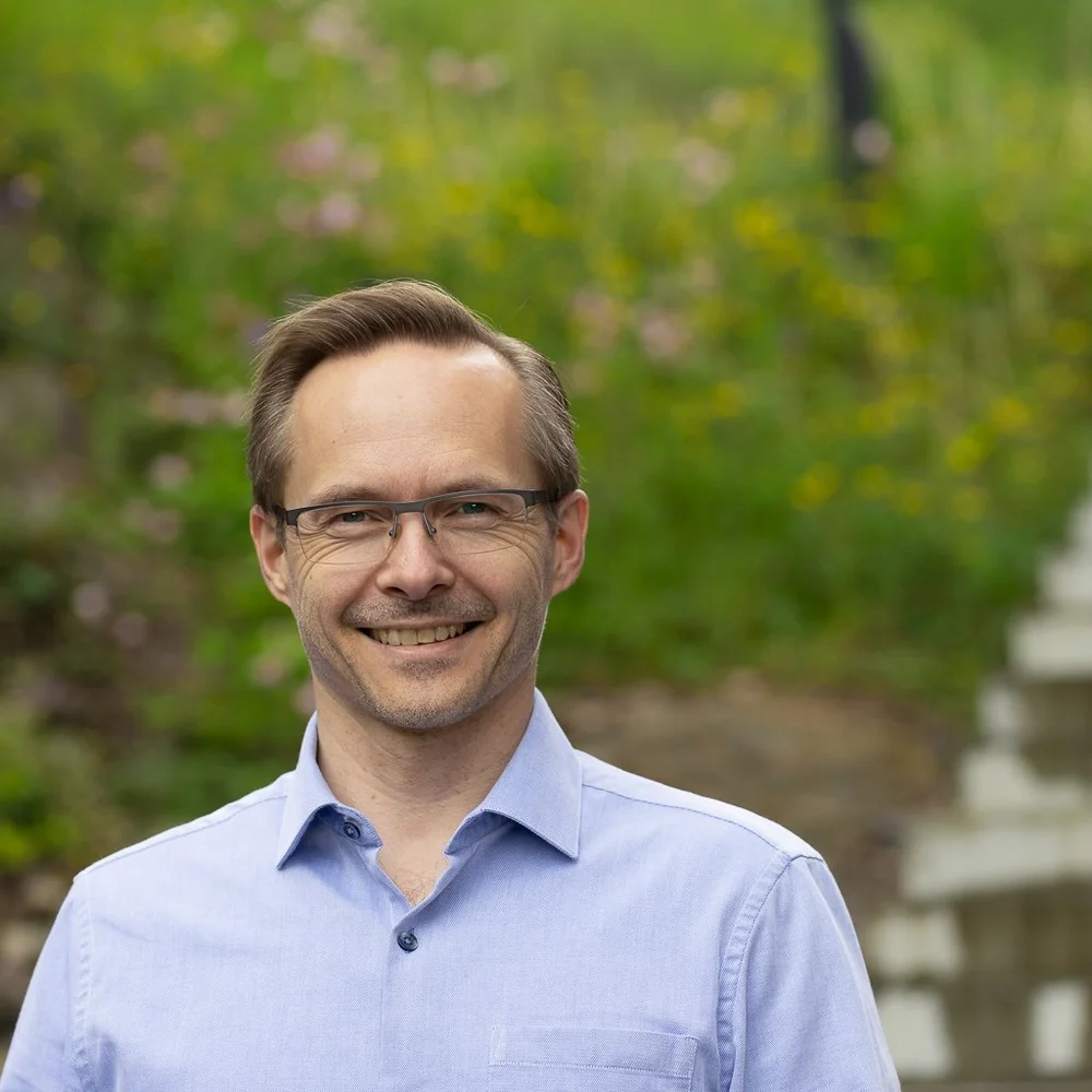 Johnny Troset Andersen — Genus