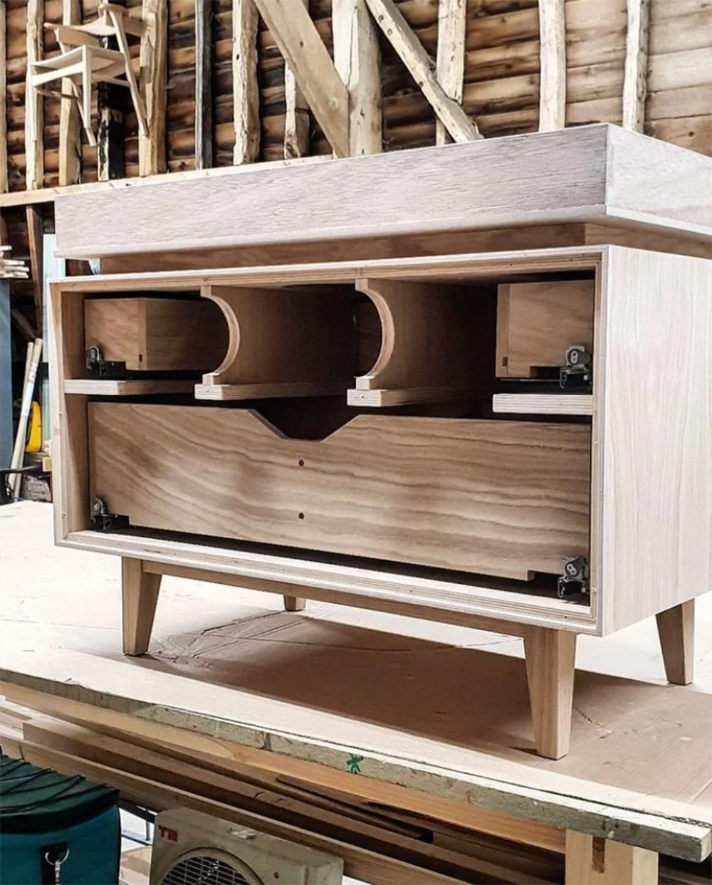 Raveley Steet — Vanity — Goodwin Lowe