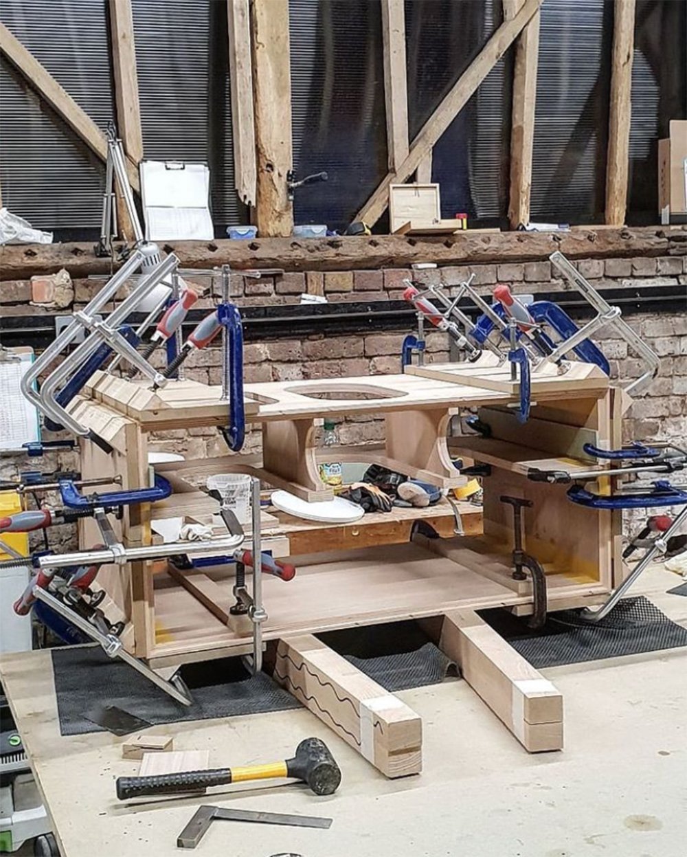 Raveley Steet — Vanity — Goodwin Lowe