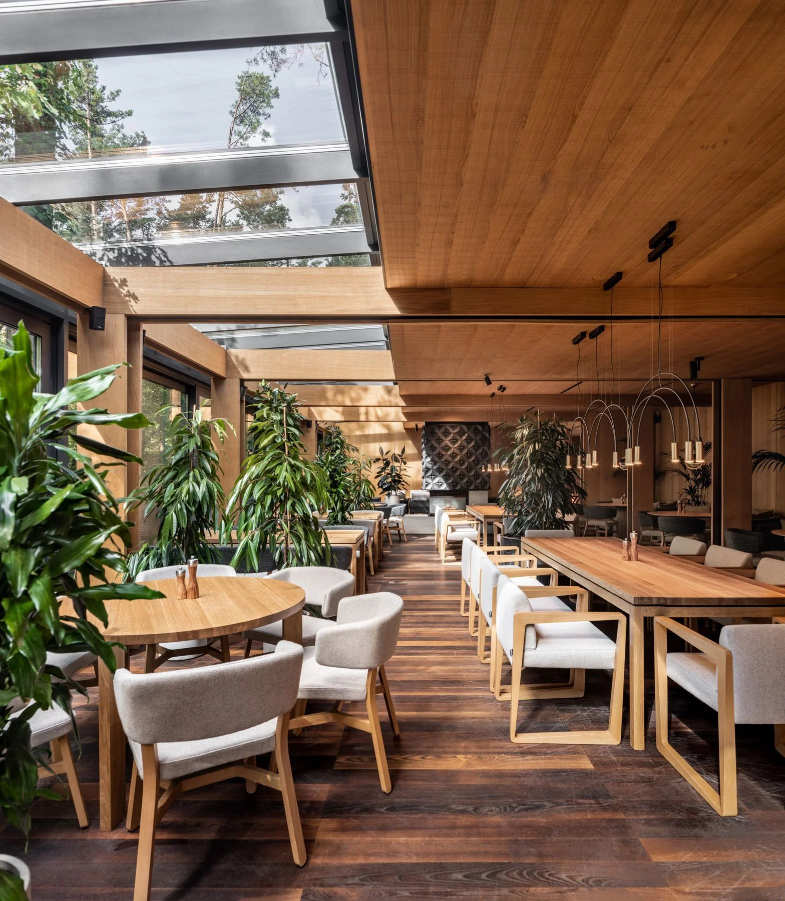 Тераса заміського ресторану “Купецький Двір” — YOD Group