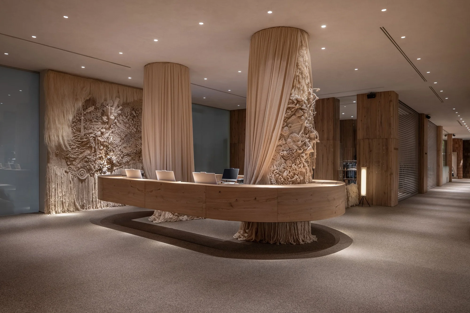 MOUNTAIN RESIDENCE / Lobby — YOD Group