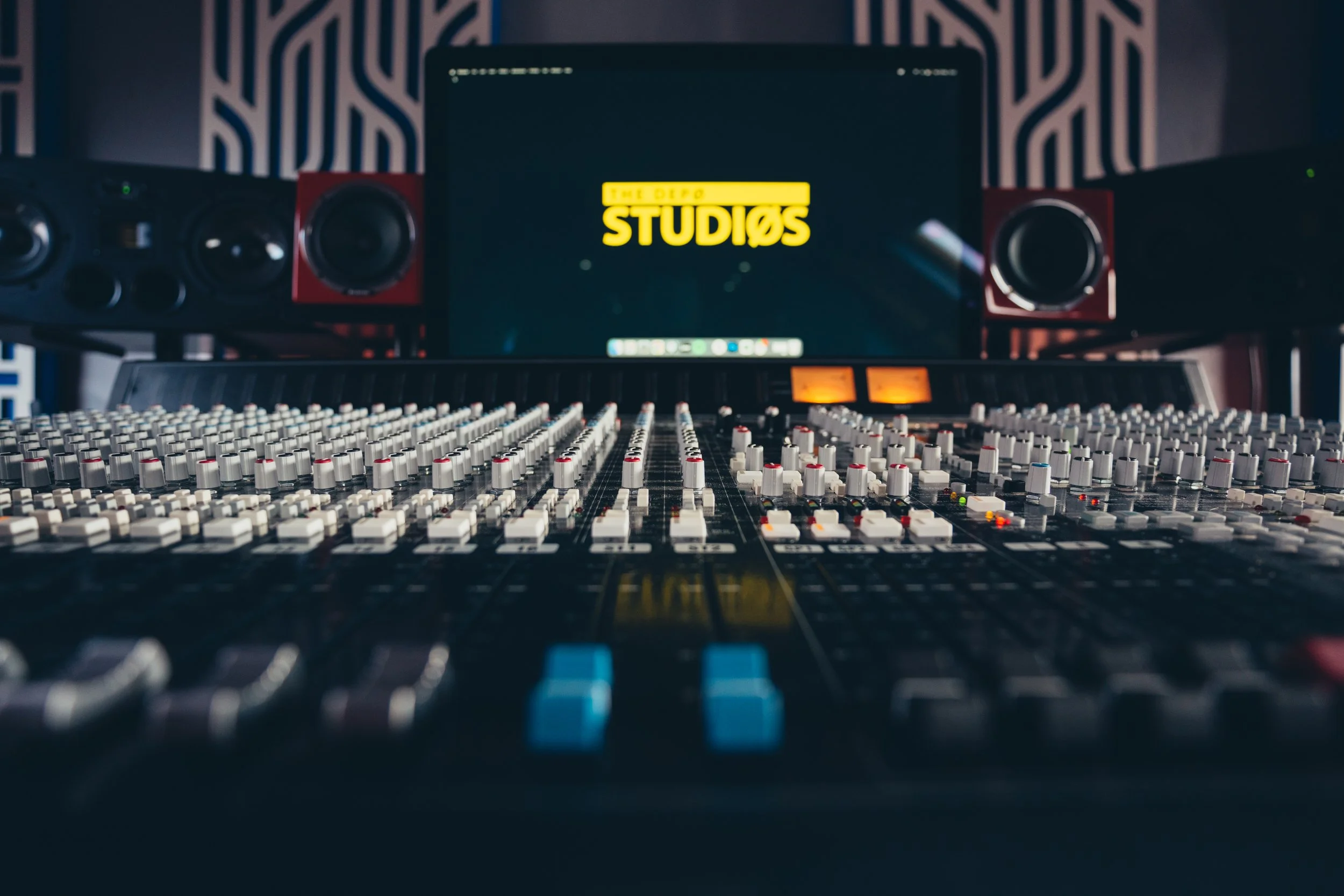 EQ CLASSES — THE DEPØ STUDIOS