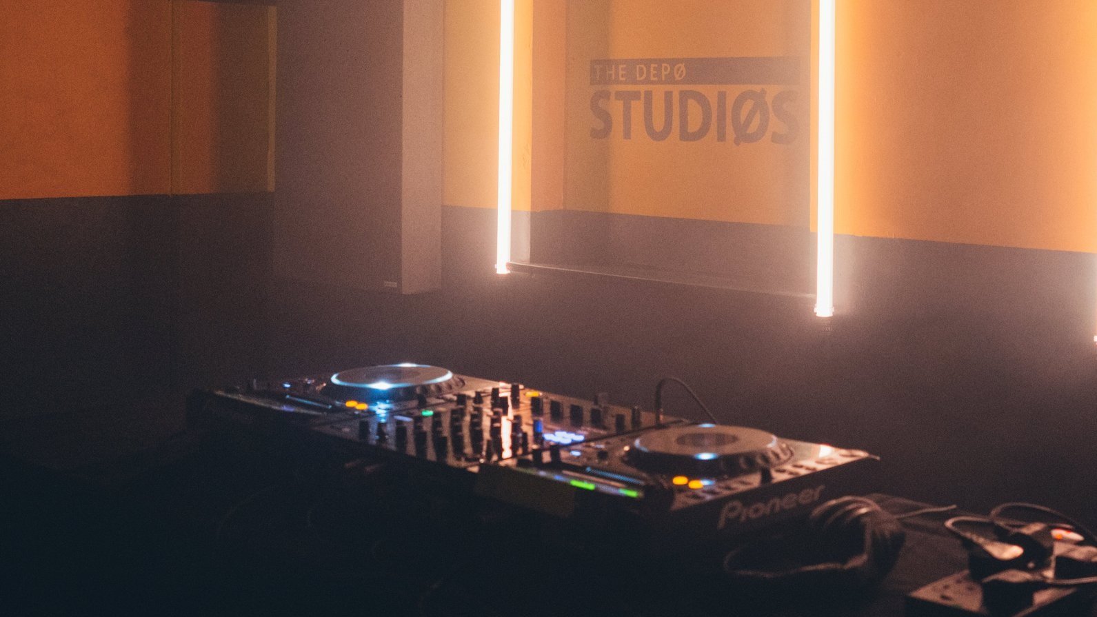 DJ Lessons in Plymouth — THE DEPØ STUDIOS
